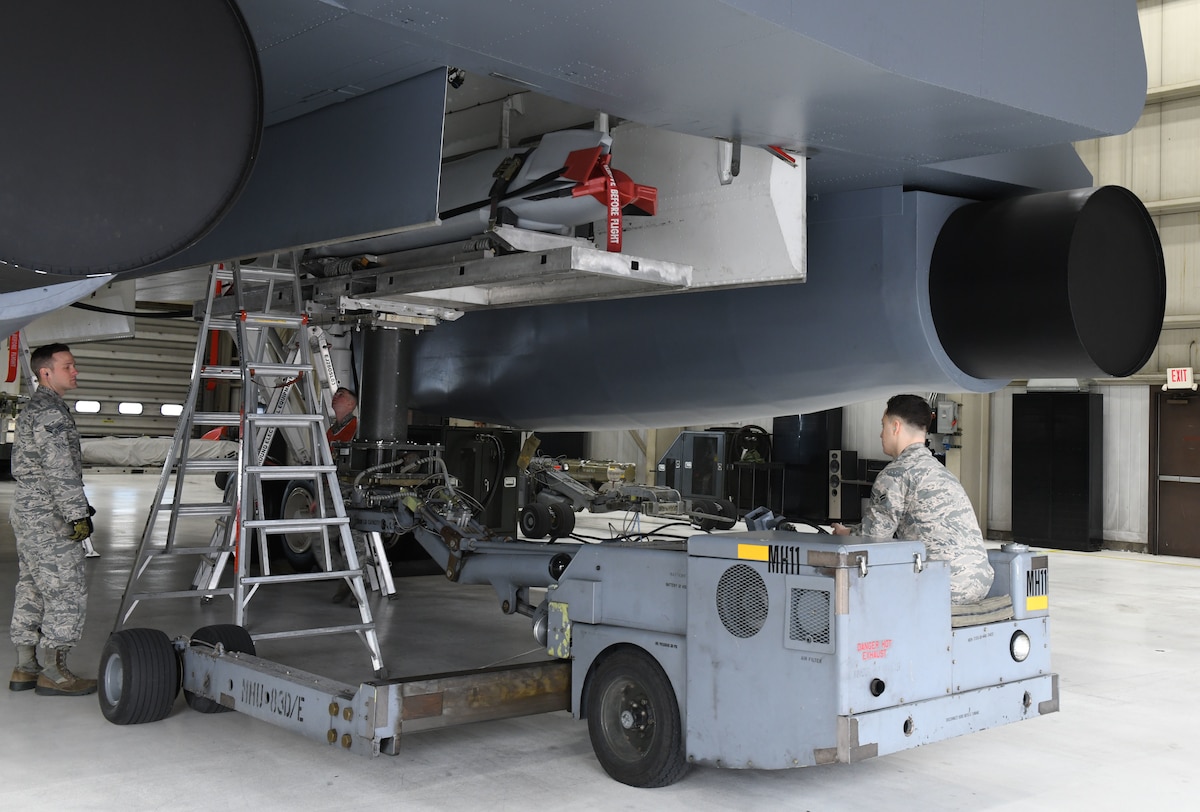Ellsworth holds load crew competition > Whiteman Air Force Base ...