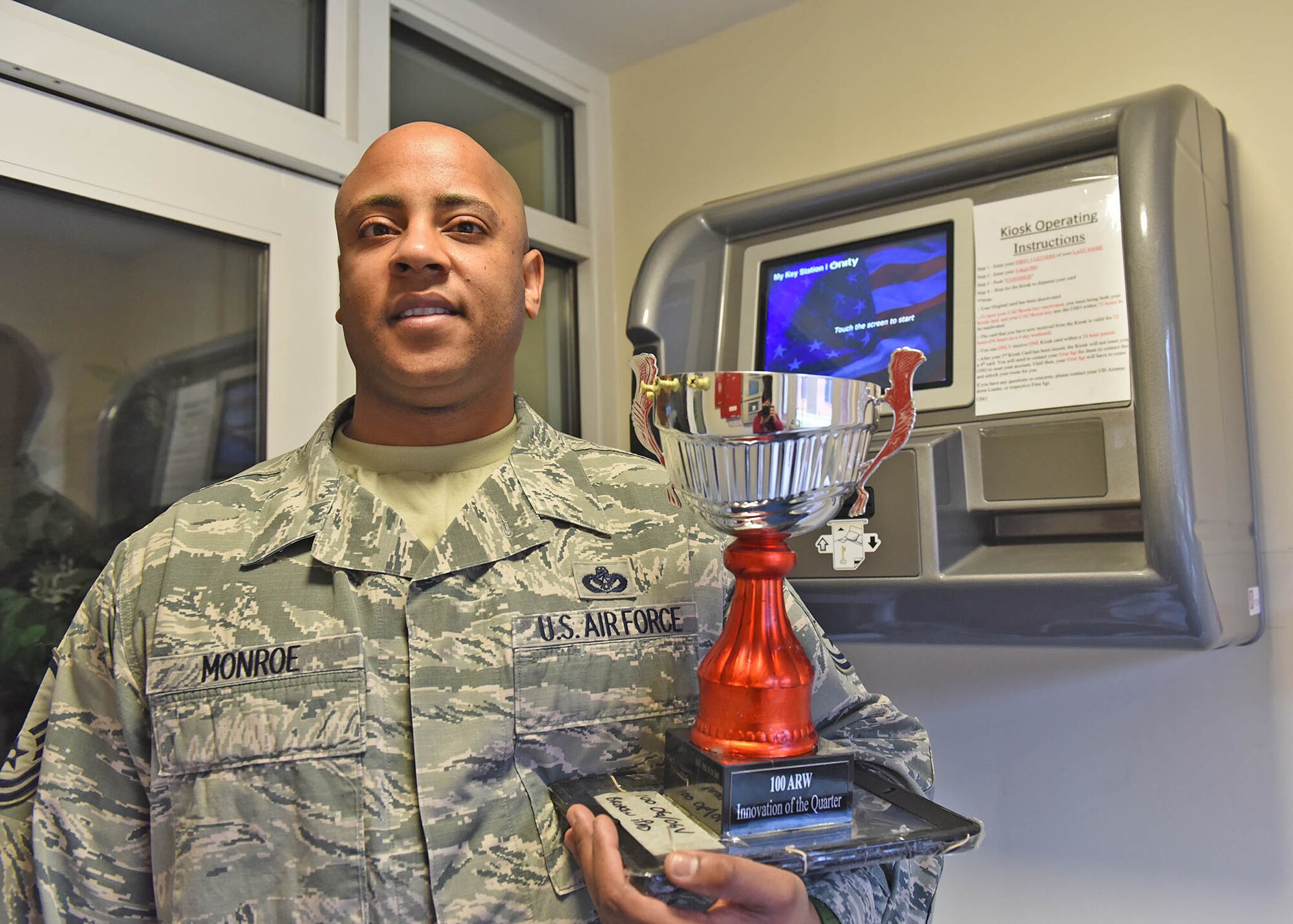 RAF Mildenhall Airman wins Innovation of the Quarter > Royal Air Force ...