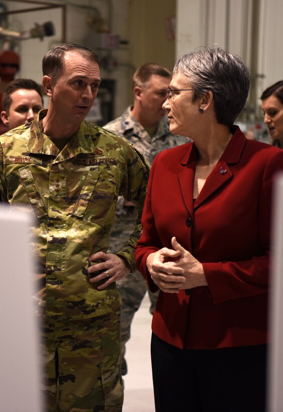 SecAF visits Robins
