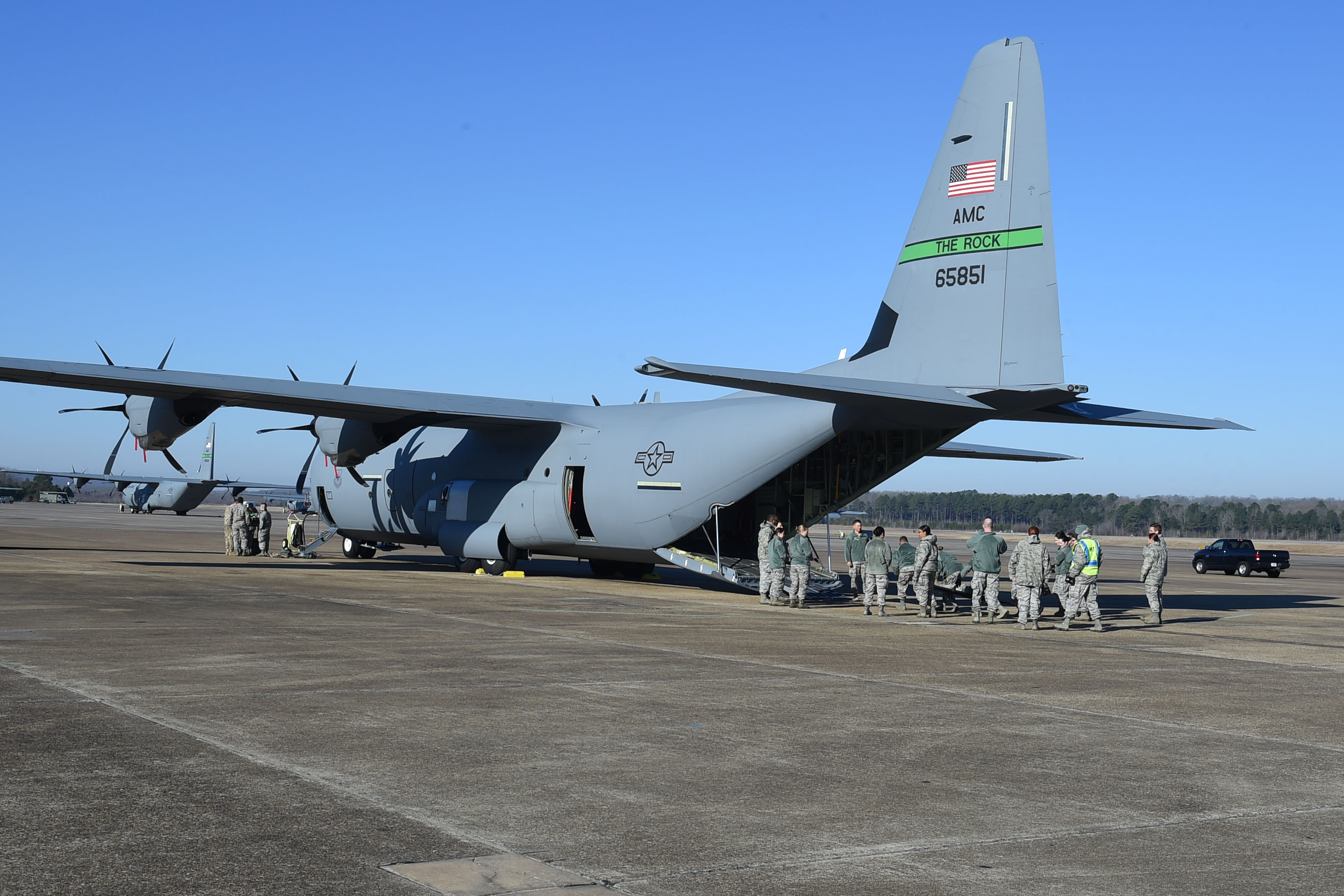 19th MDG practices aeromedical evacuation tactics > Little Rock Air ...