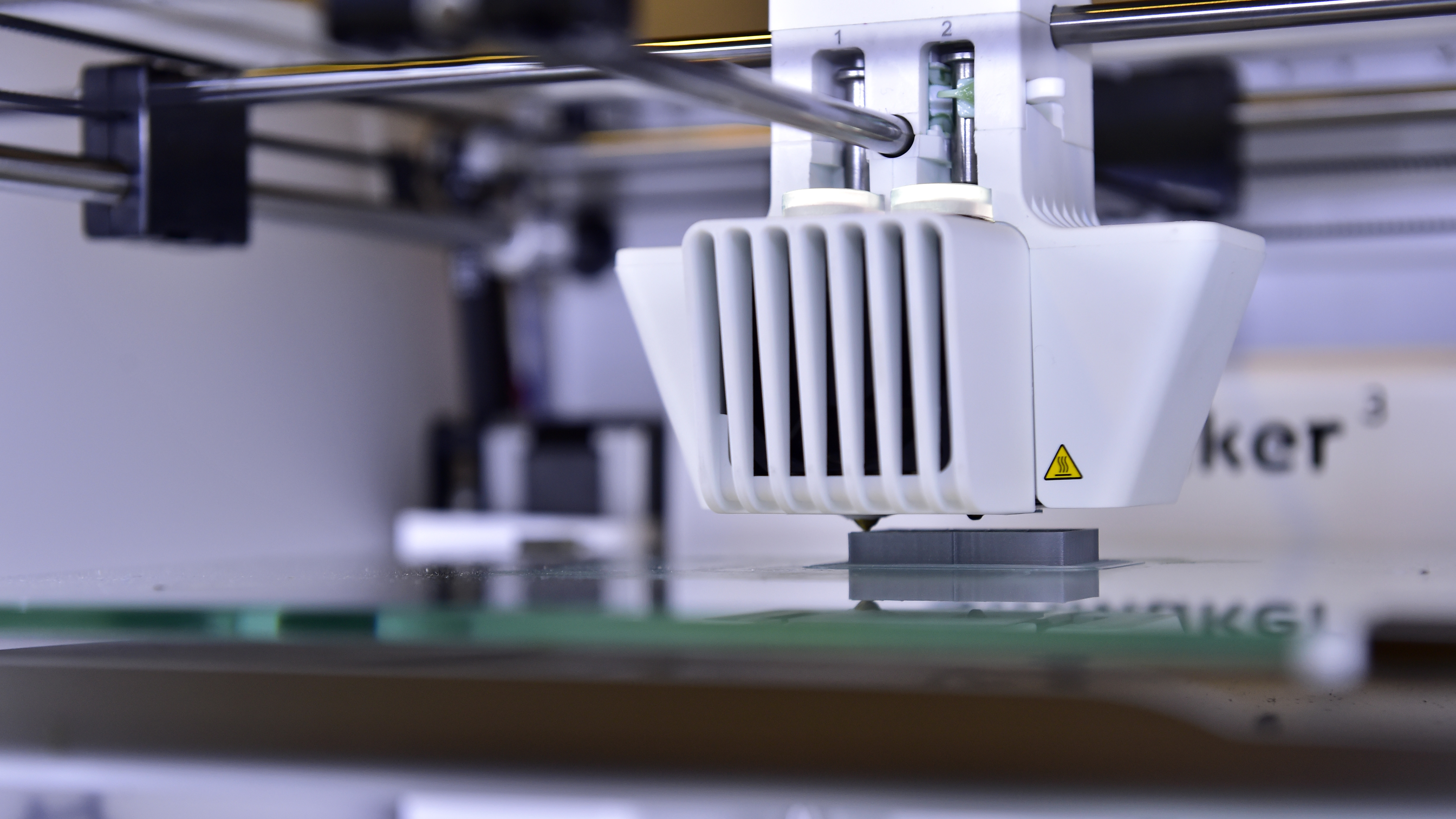 SparkX Cell Innovation Center hosts grand opening > Joint Base Andrews ...
