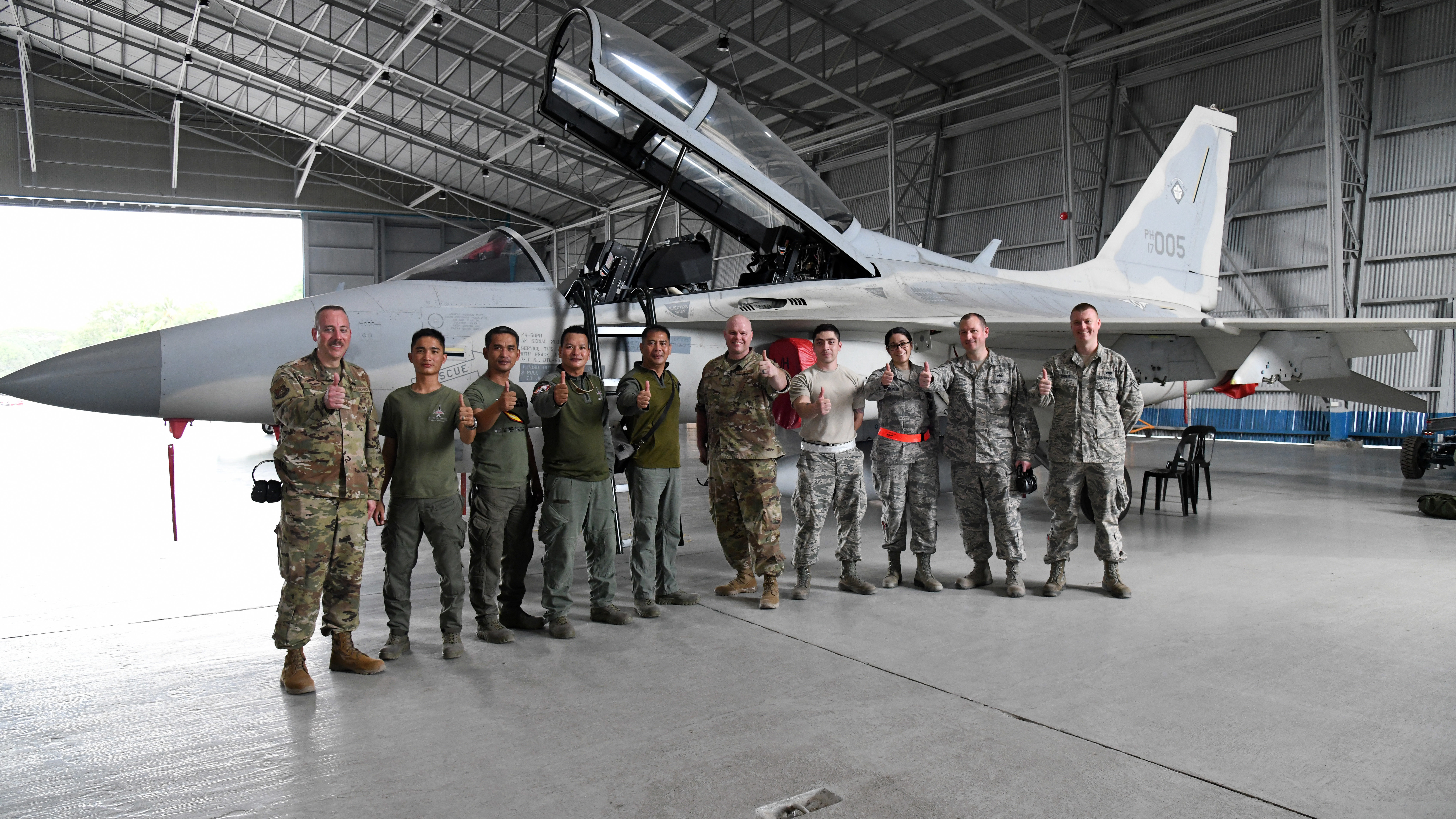 Last chance for life: U.S., PAF airmen exchange egress ideas > Pacific ...