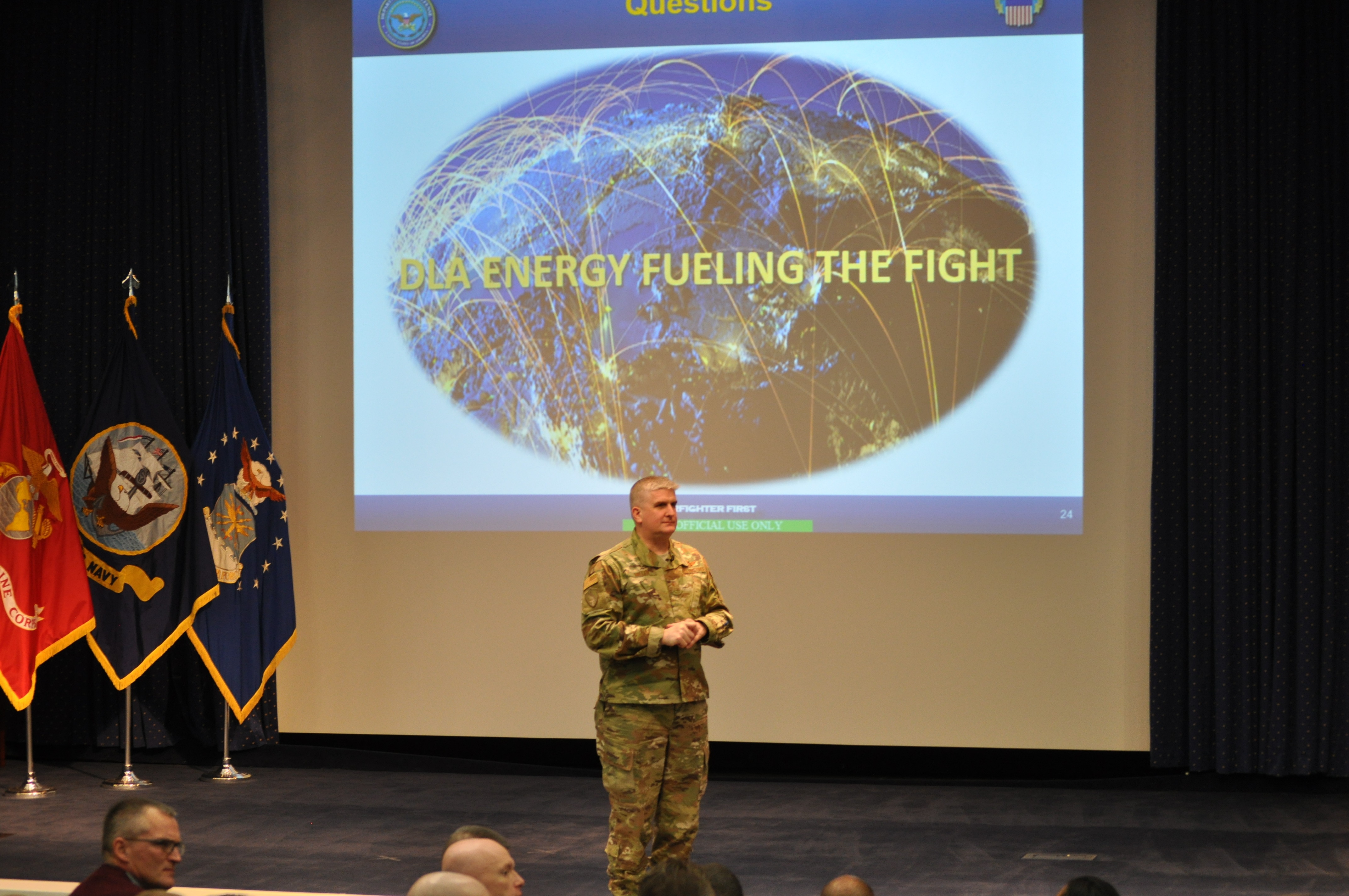 Town Hall opens lines of communications > Defense Logistics Agency ...