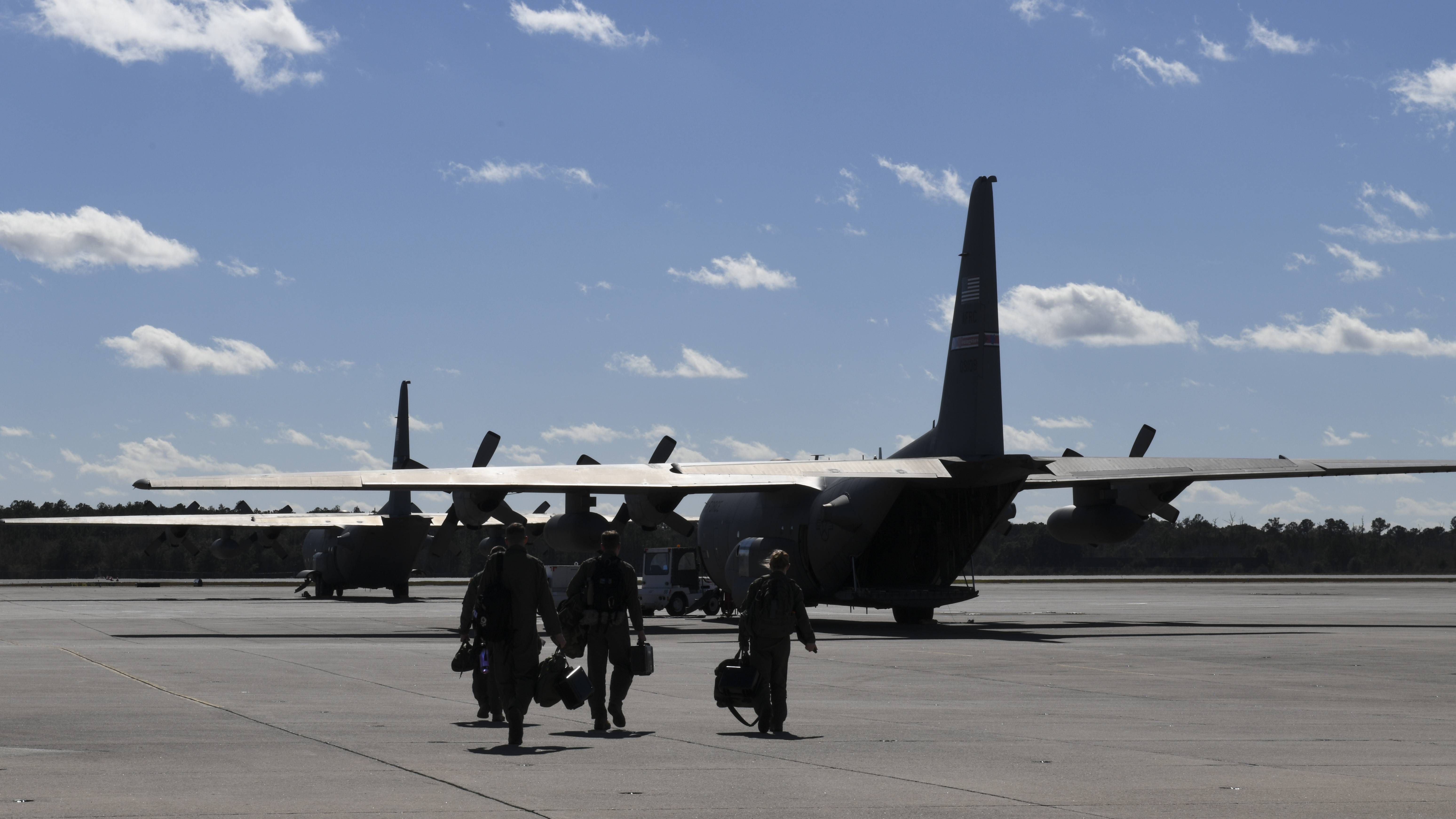 Tactical flyaway provides packed training week > Youngstown Air Reserve ...