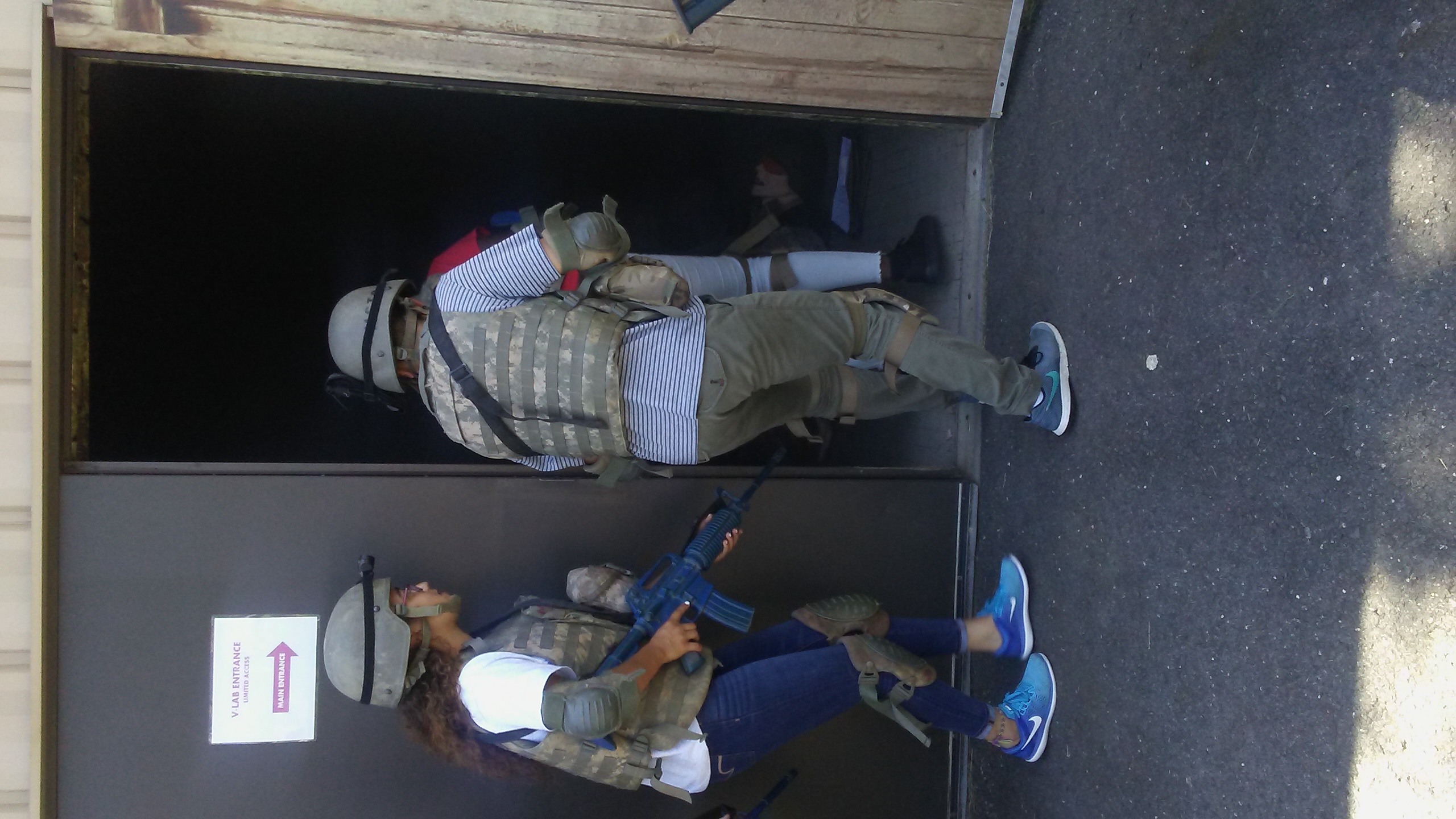 Mid Atlantic Army Recruiting Battalion teaches Students the Combat ...