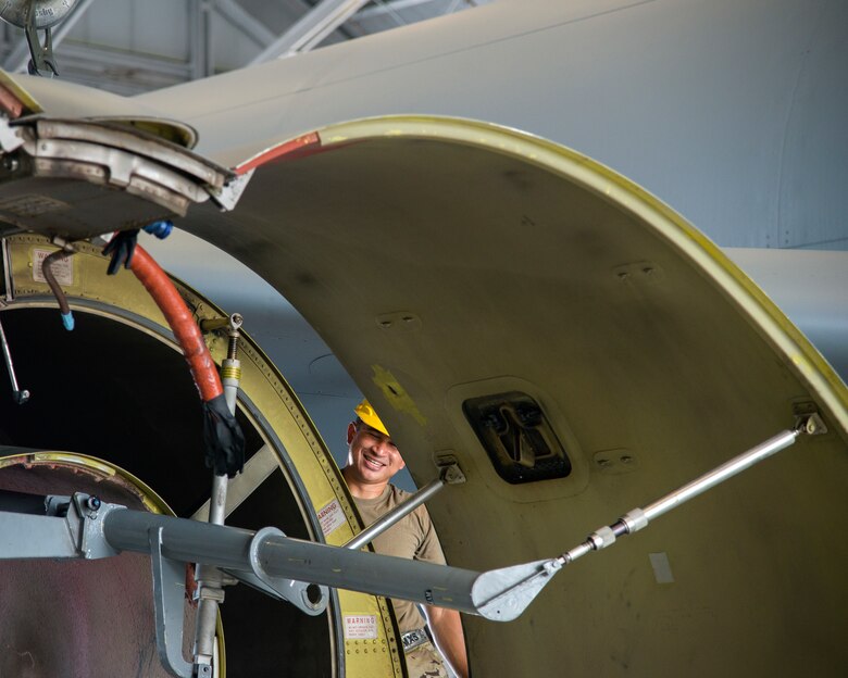 KC-135 depot maintenance, first at MacDill > MacDill Air Force Base ...