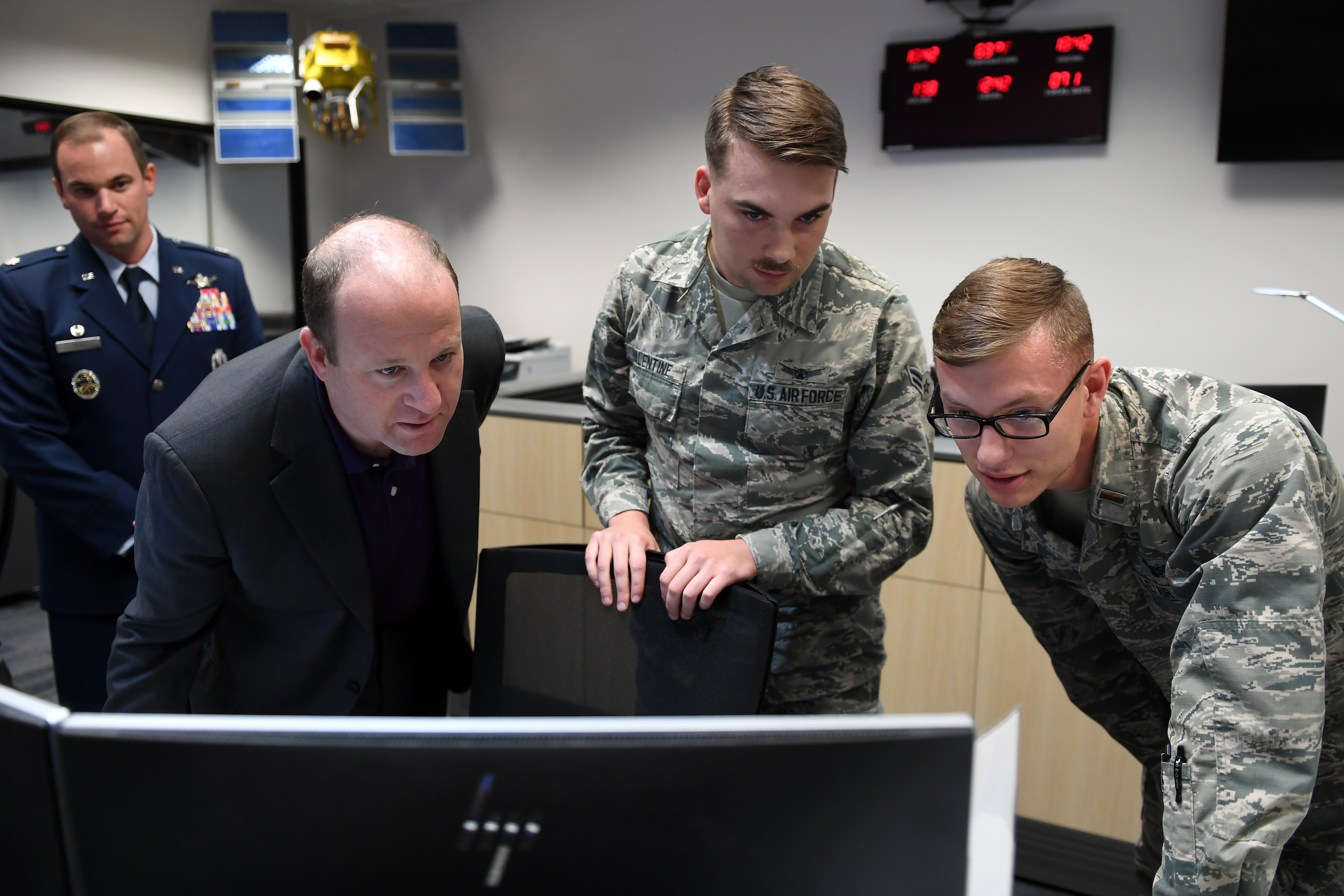 Colorado Governor visits Schriever Air Force Base