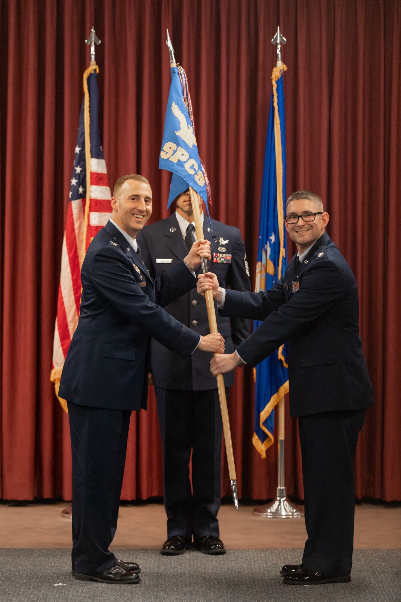 18th Space Control Squadron changes command > Air Force Test Center > News