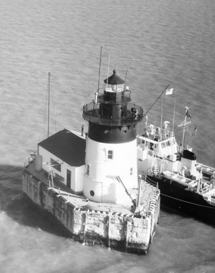 Detroit River Light > United States Coast Guard > All