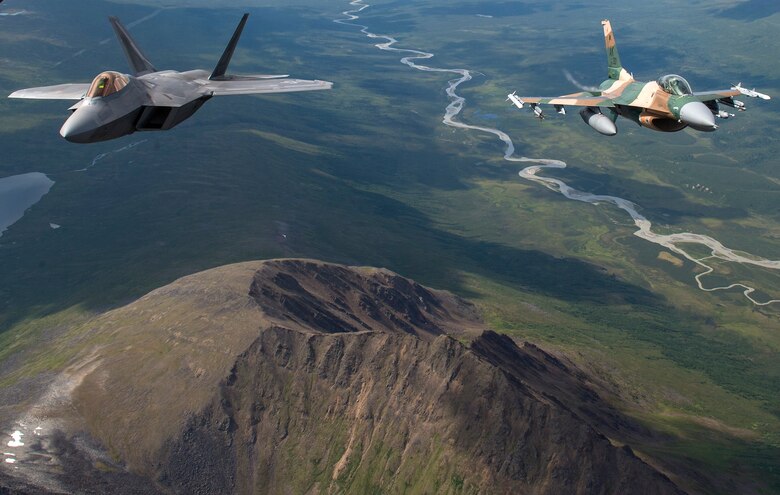 F-22 and F-16 Joint Pacific Alaska Range Complex Flight > Pacific Air ...