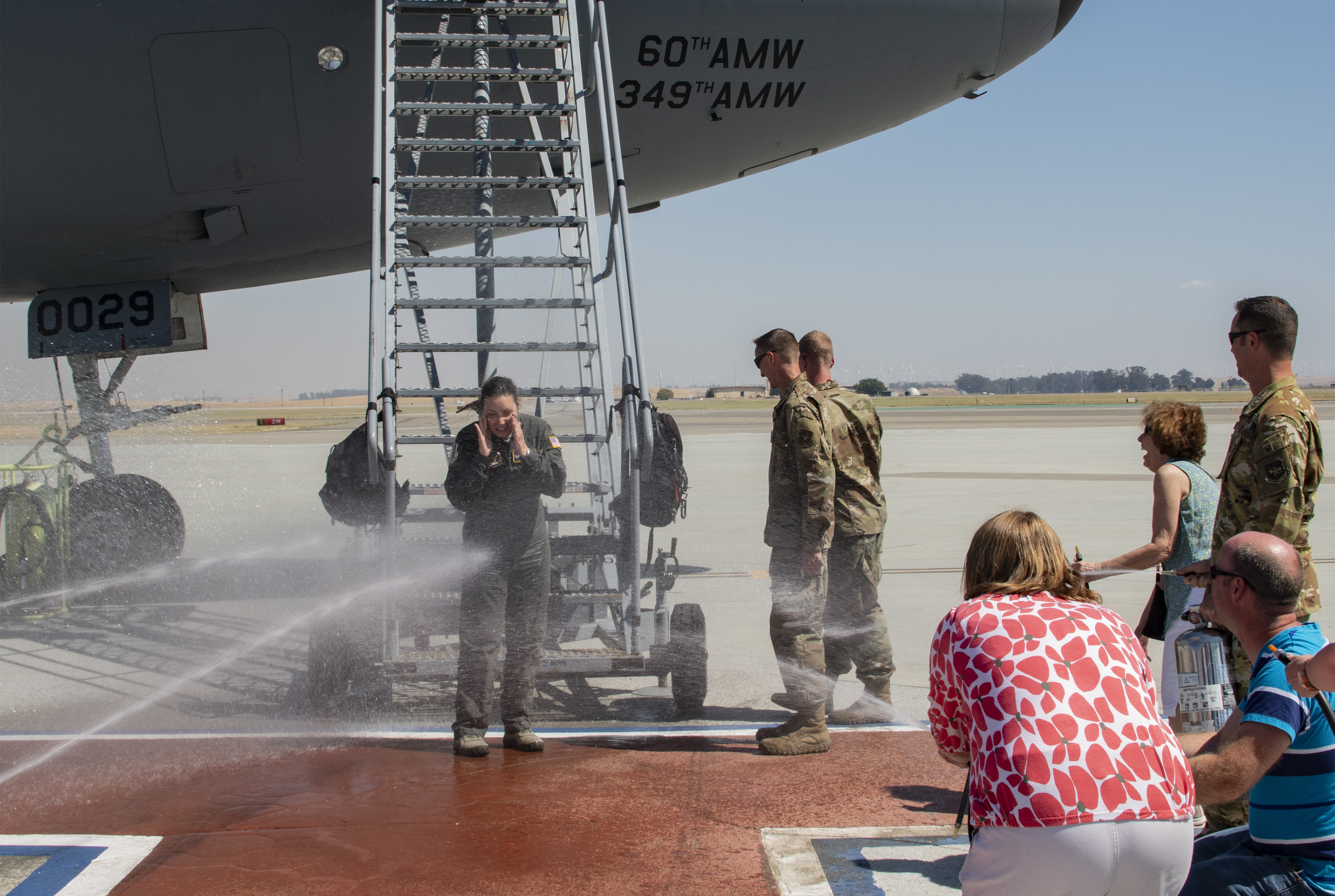 Col. Weems, 60th OG/CC, takes final flight at Travis AFB > Travis Air ...