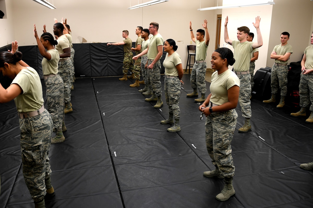 Ready Warriors: Defenders train first-term Airmen as augmentees ...