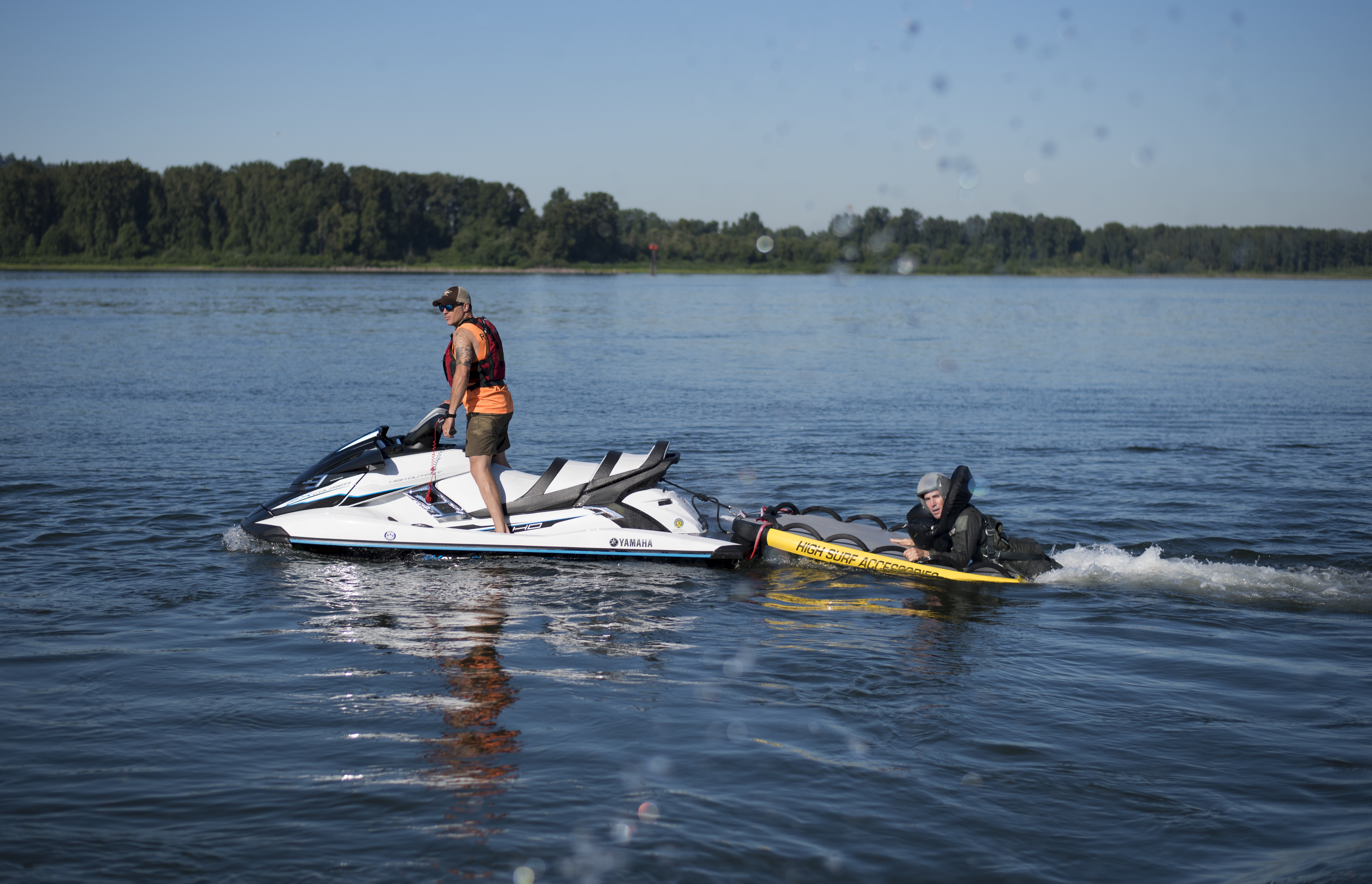 142nd FW Fighter Pilots participate in water survival training
