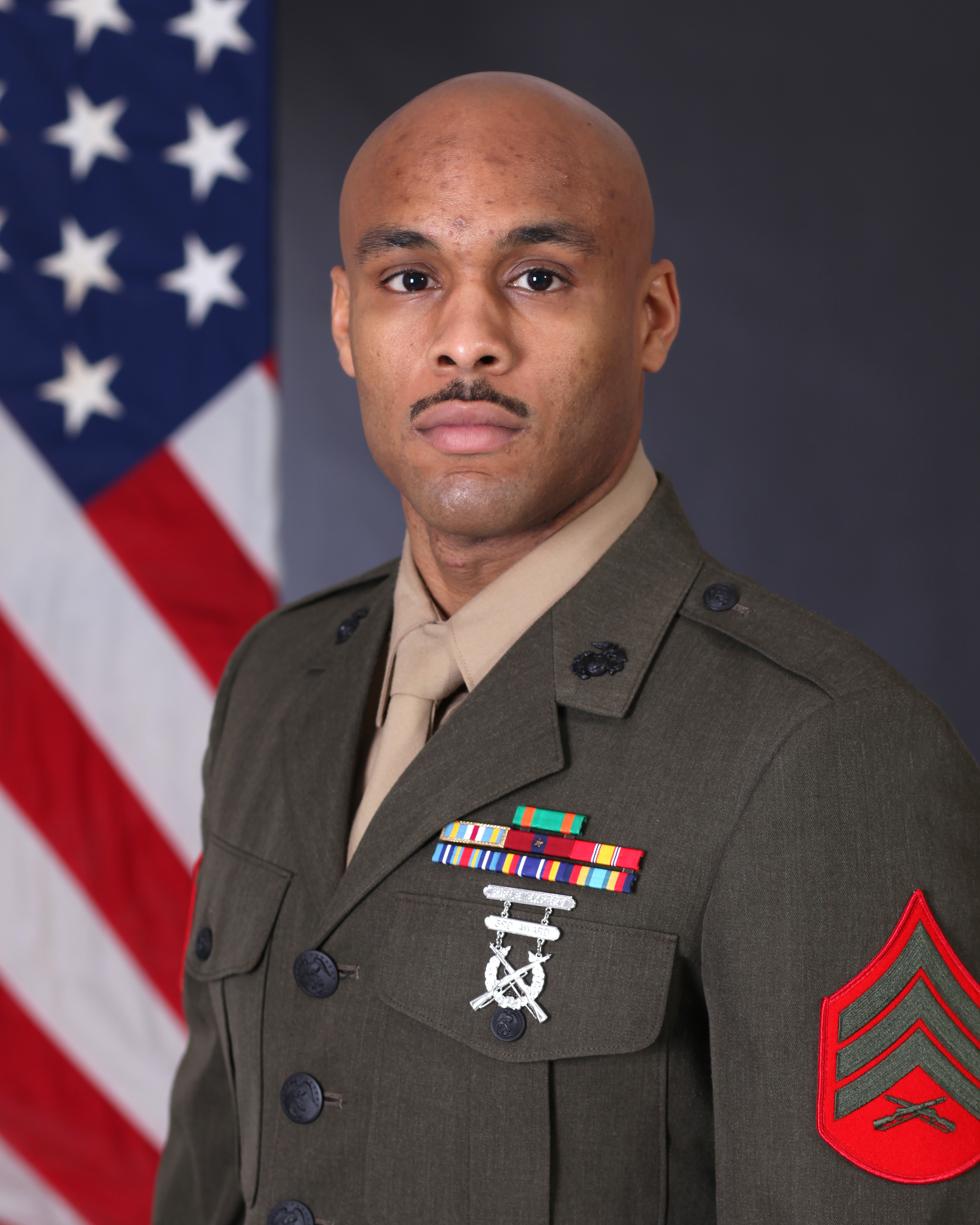 Akeel Austin recognized as 2018 MCIPAC NCO of the Year > Marine Corps ...
