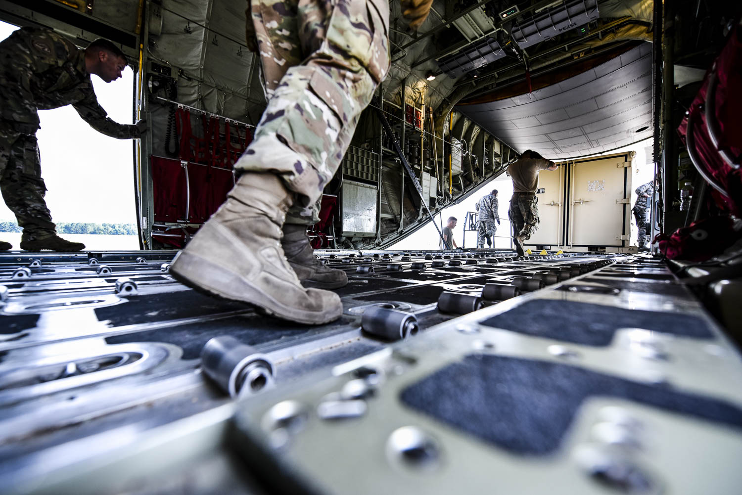 You need it, we move it - Static Load training > 913th Airlift Group ...