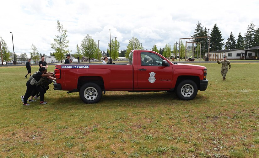 627 SFS bring back Police Week tradition > Team McChord > Article Display