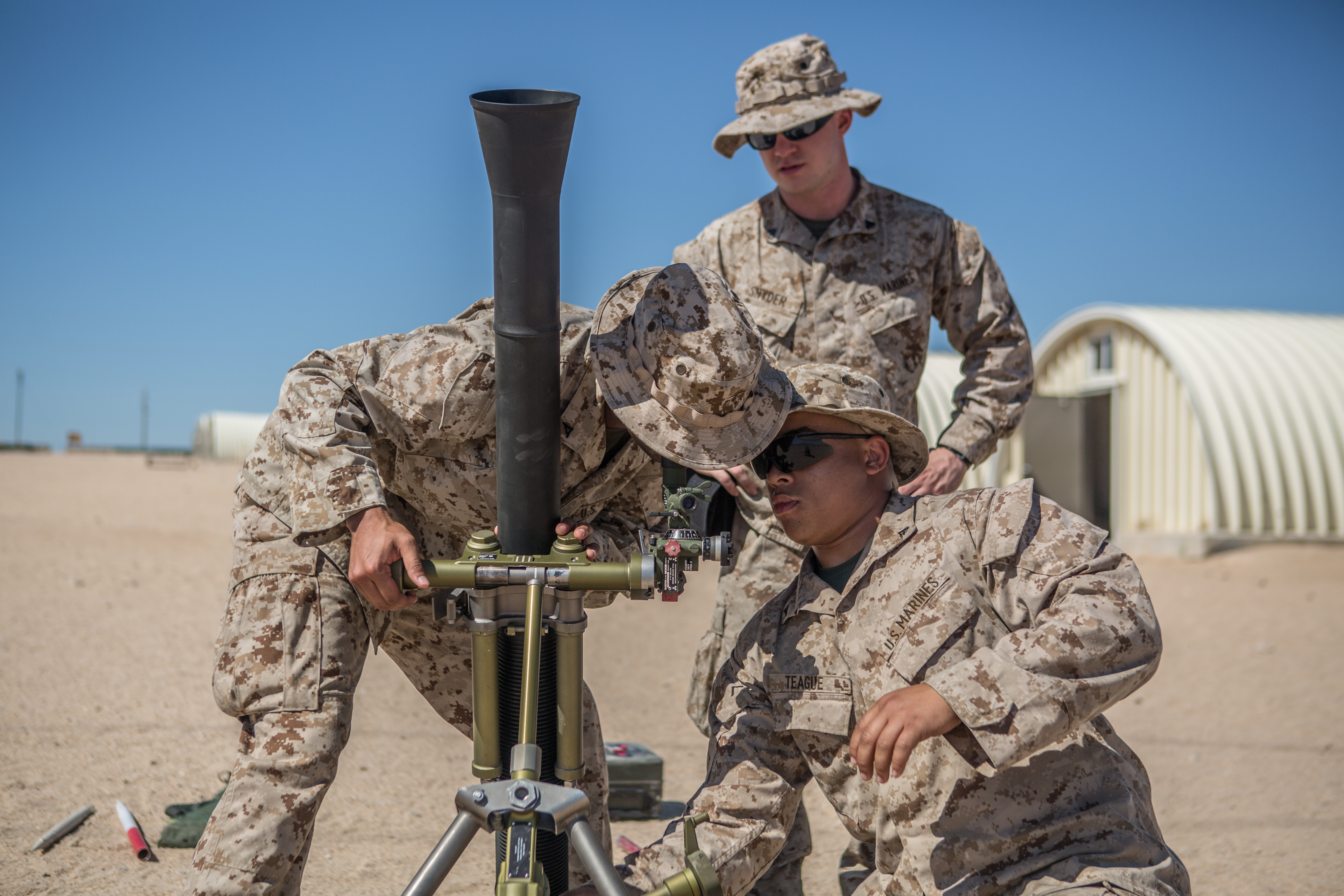 Reserve Marine mortarmen practice remedial drills during ITX 4-19