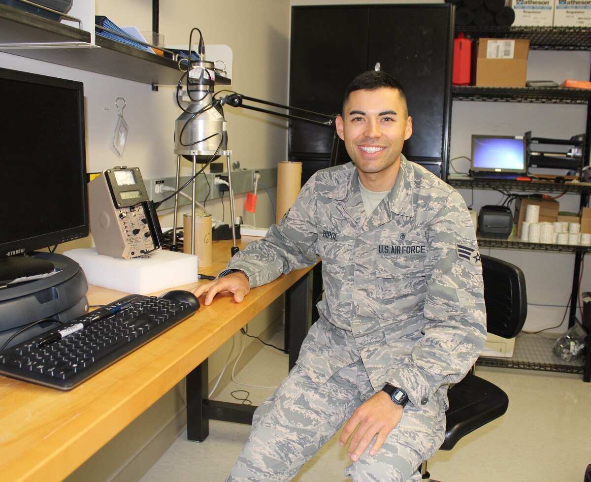 Resilient Airman takes on running in the Air Force Marathon > Wright ...