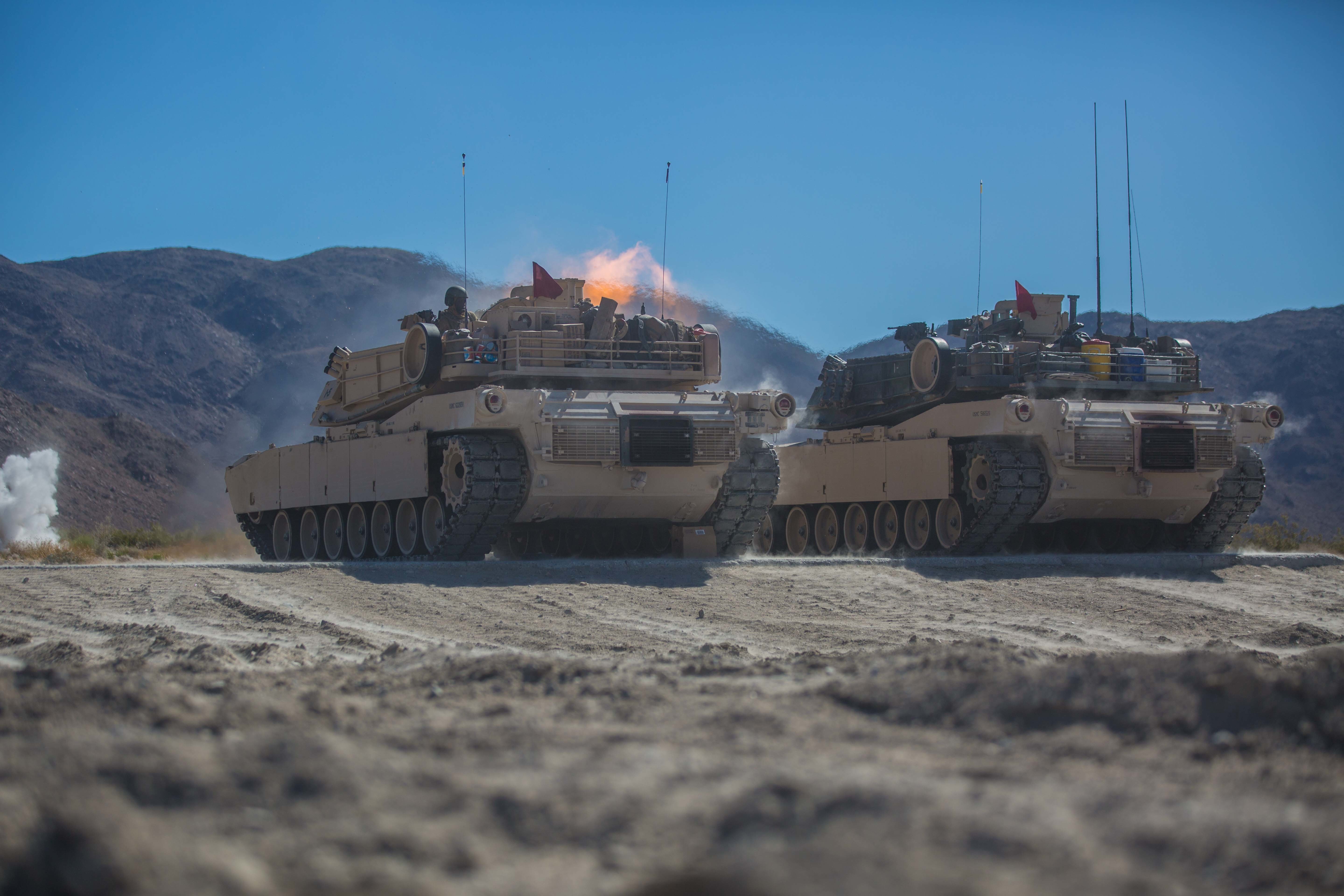 Reserve Marines conduct tank training at ITX 4-19