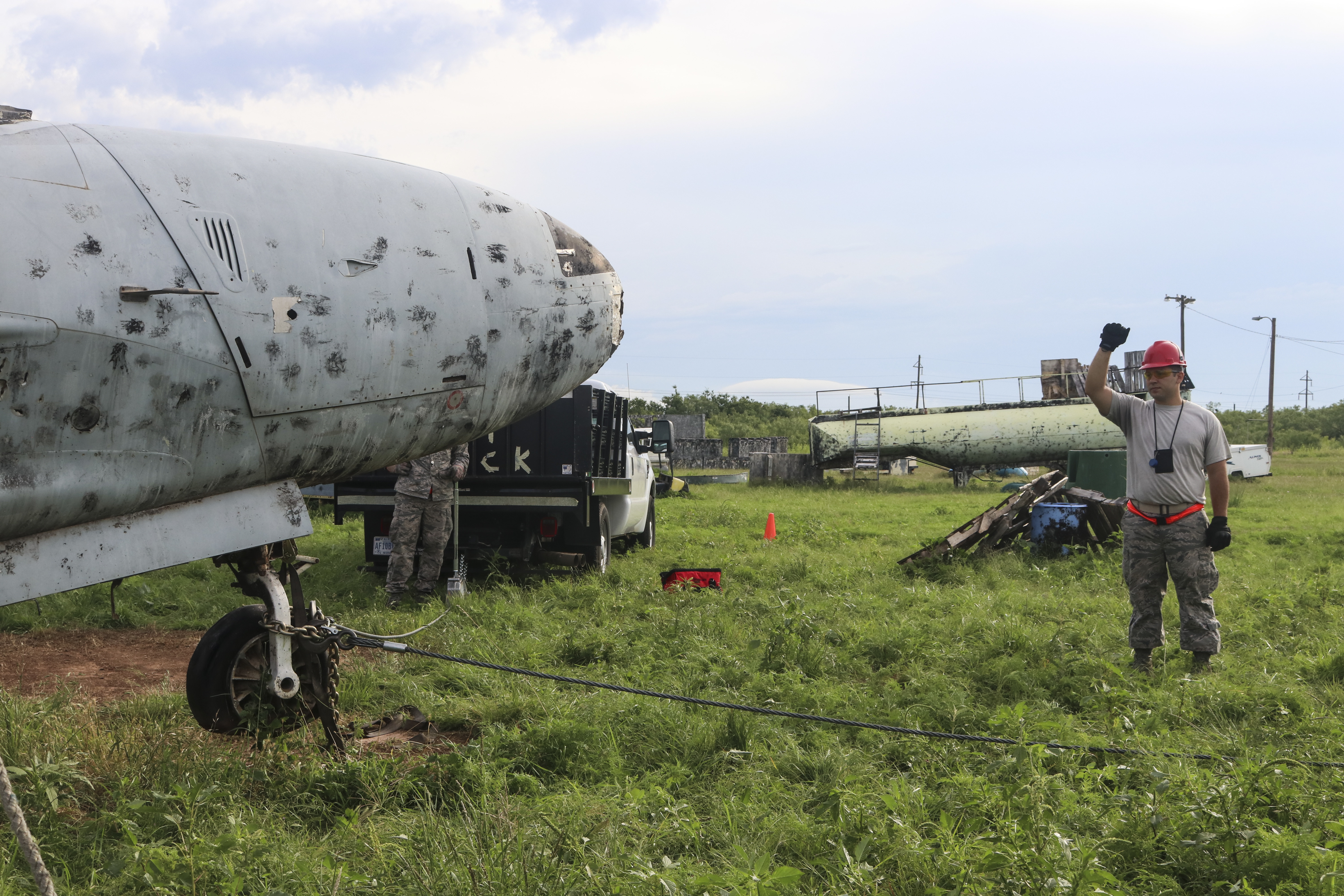 Airmen complete Crashed Damaged Disabled Aircraft Recovery training ... Airmen complete Crashed Damaged Disabled Aircraft Recovery training ...