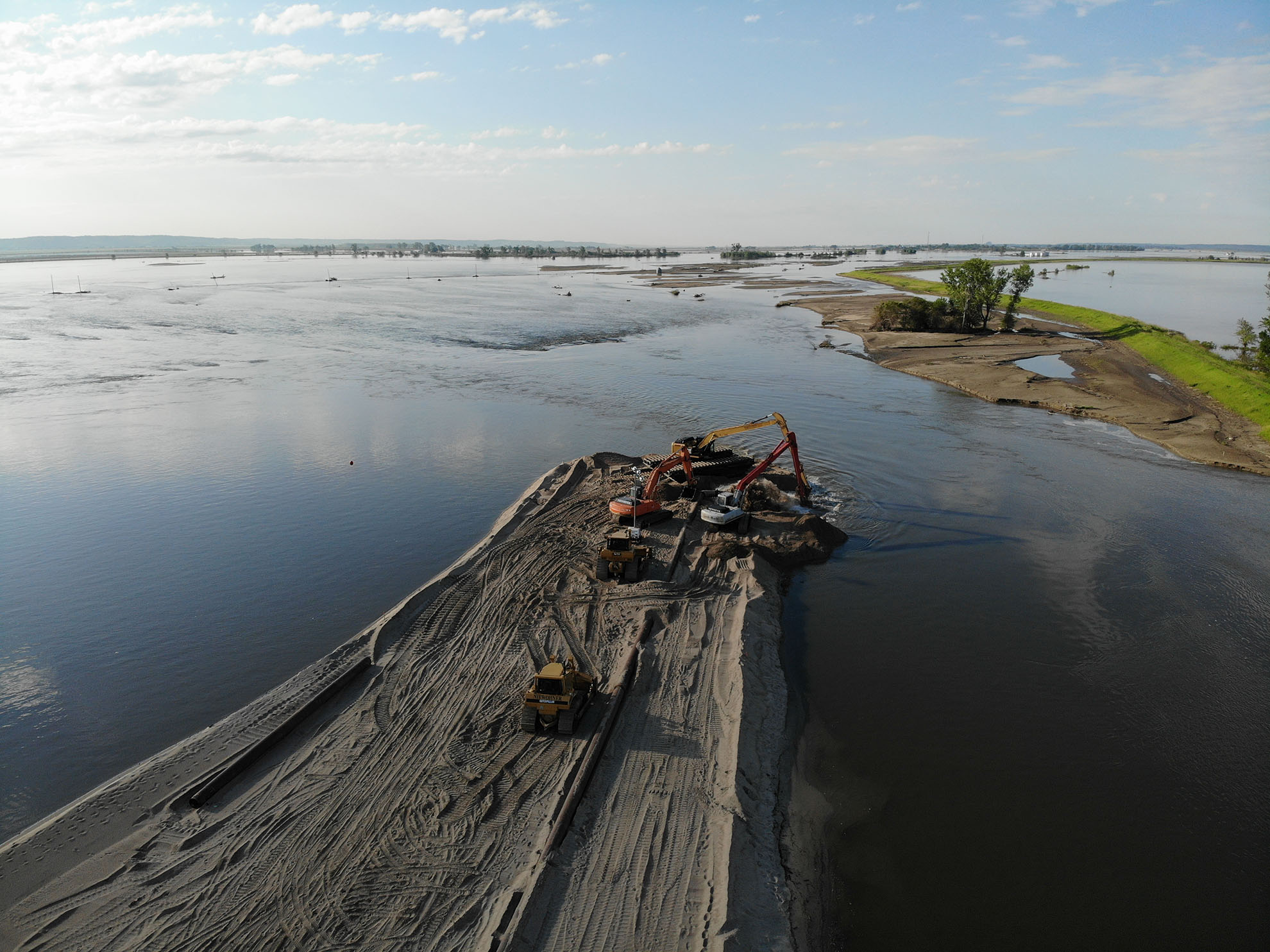 USACE progress on levee L575a repairs June 13, 2019