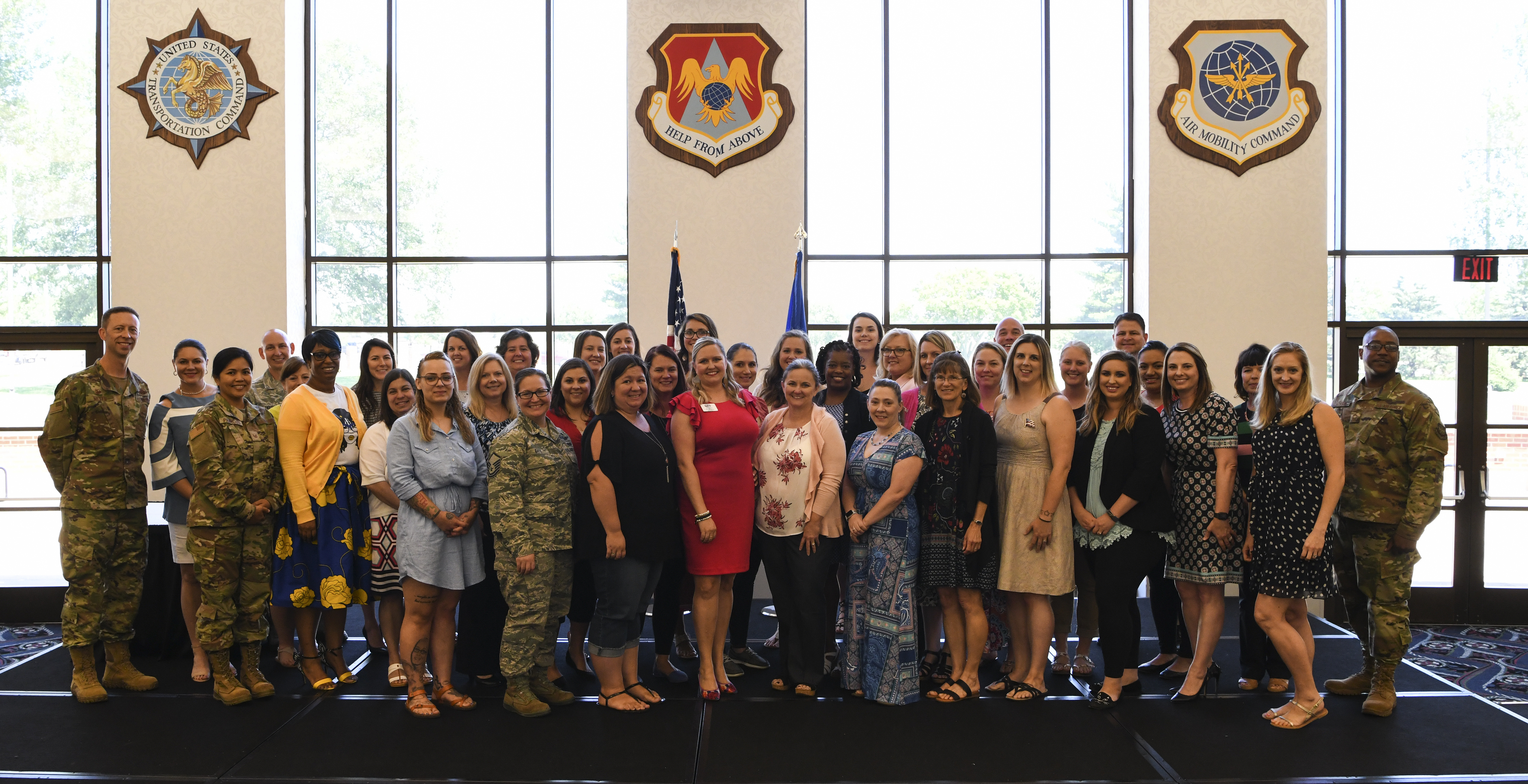 Team Scott honors Key Spouses > Scott Air Force Base > News