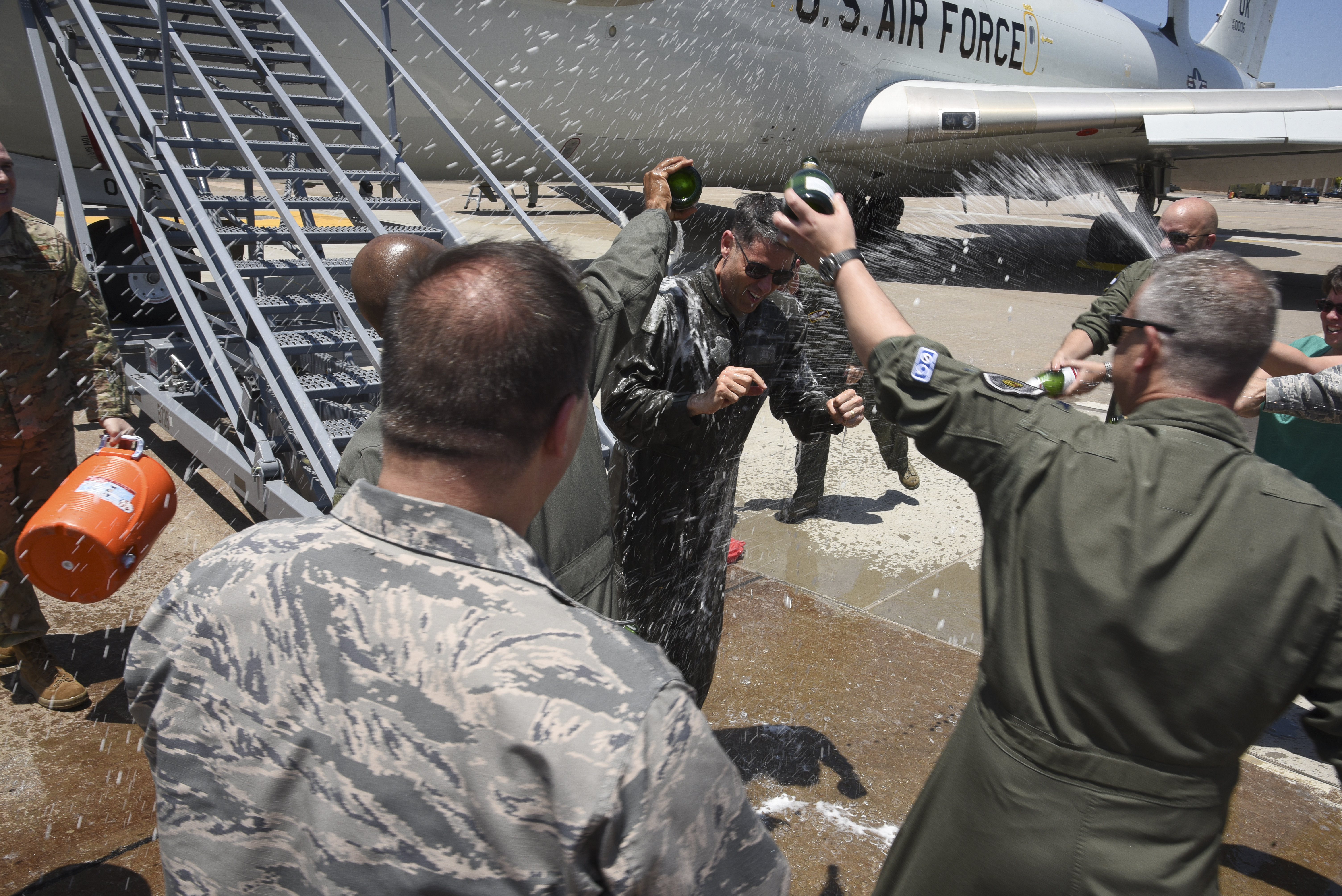 Commander, 552nd Air Control Wing, enjoys final flight > 552nd Air ...