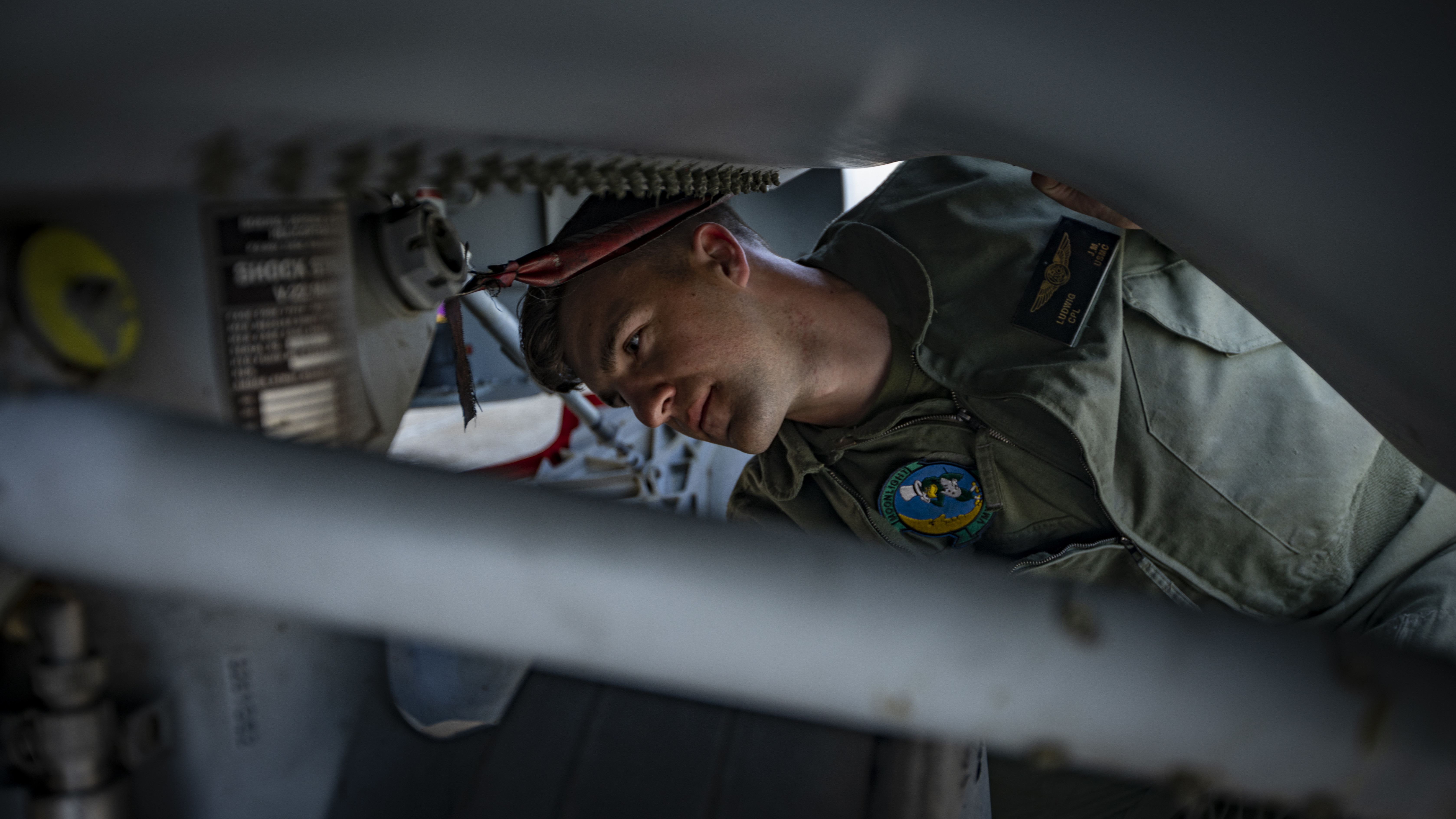 MAG-41 Marines conduct maintenance checks in Canada