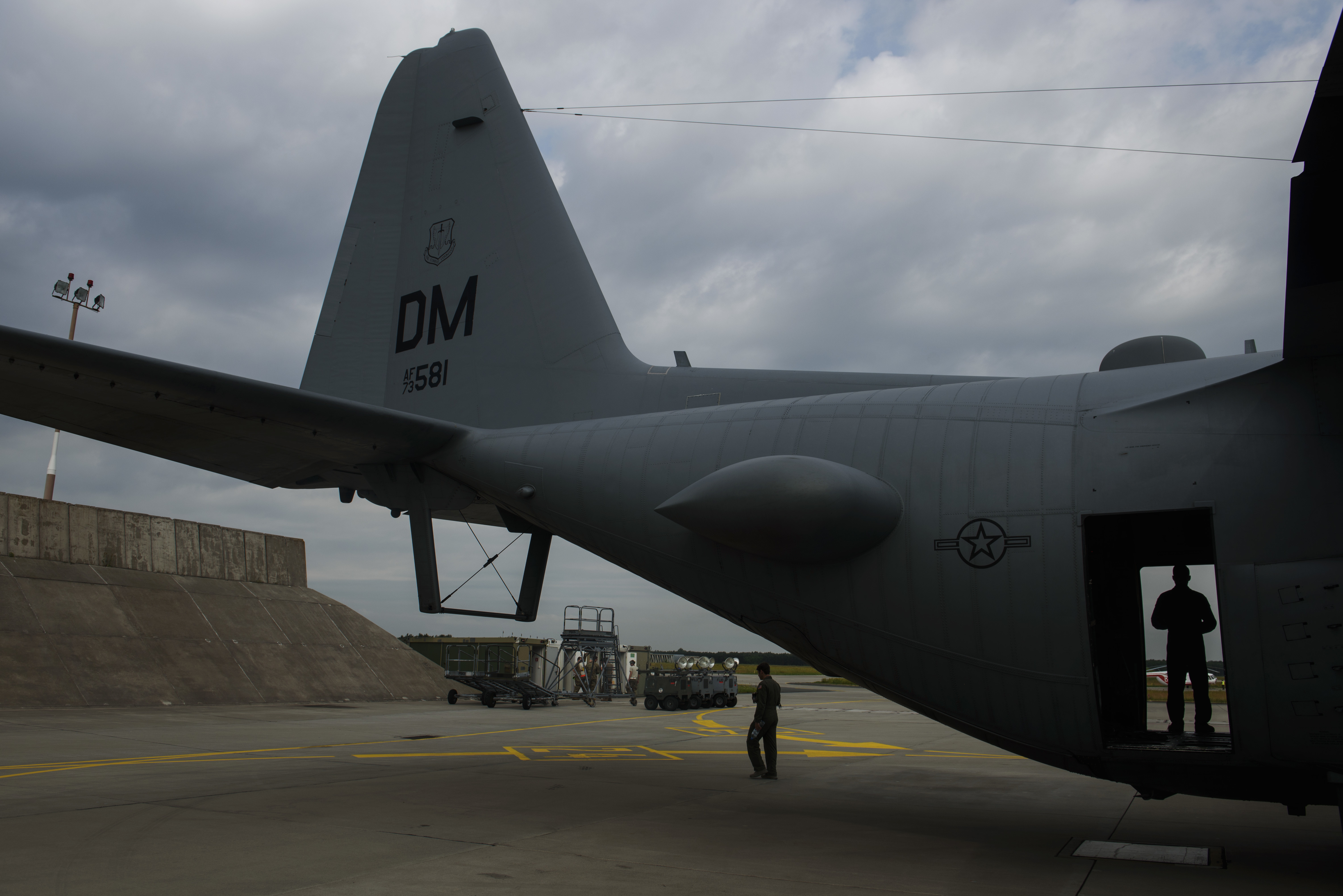 EC-130 Compass Call trains with F-16s during Aviation Rotation 19-2 ...