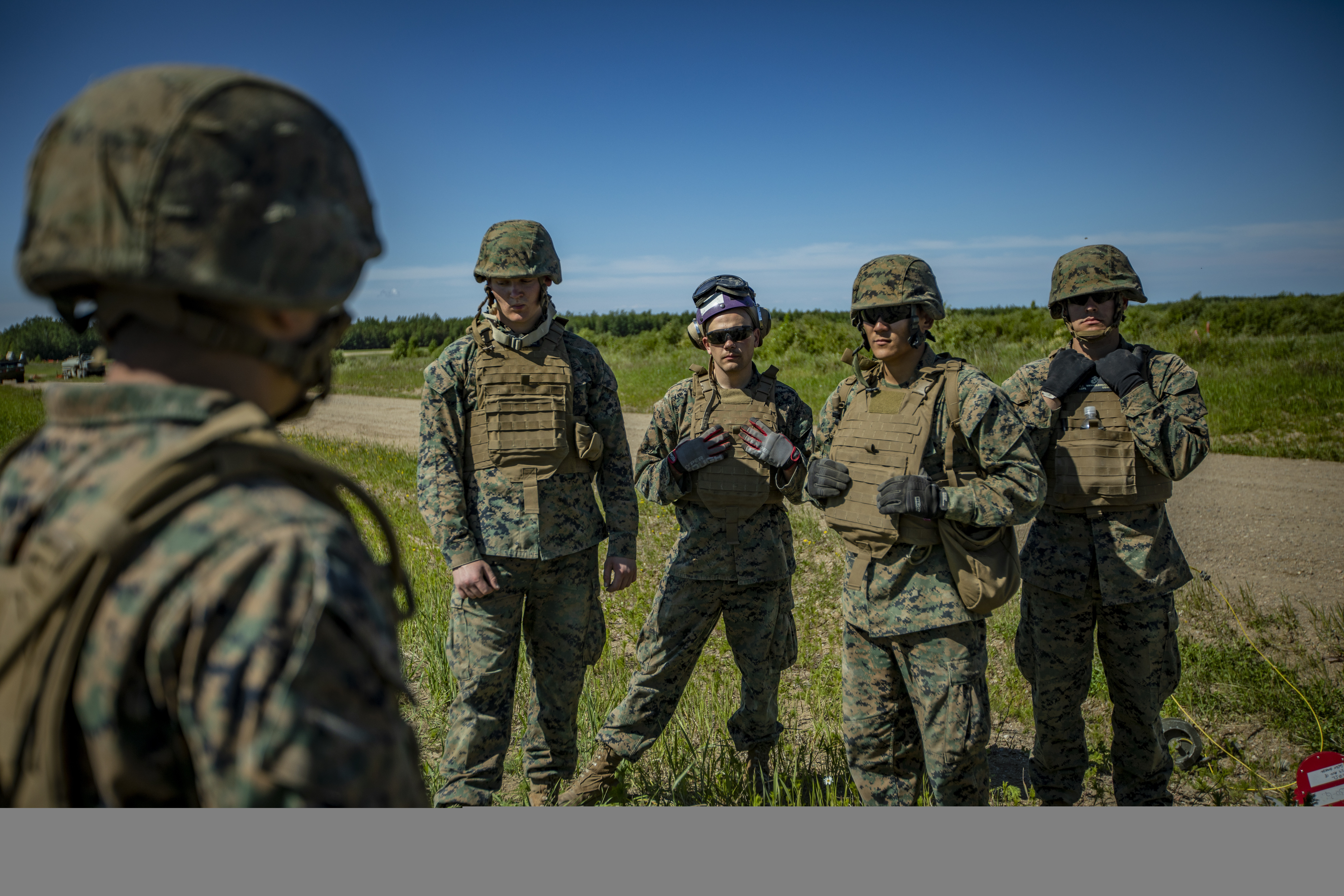 U.S. Marines conduct Forward Arming and Refueling Point operations in ...