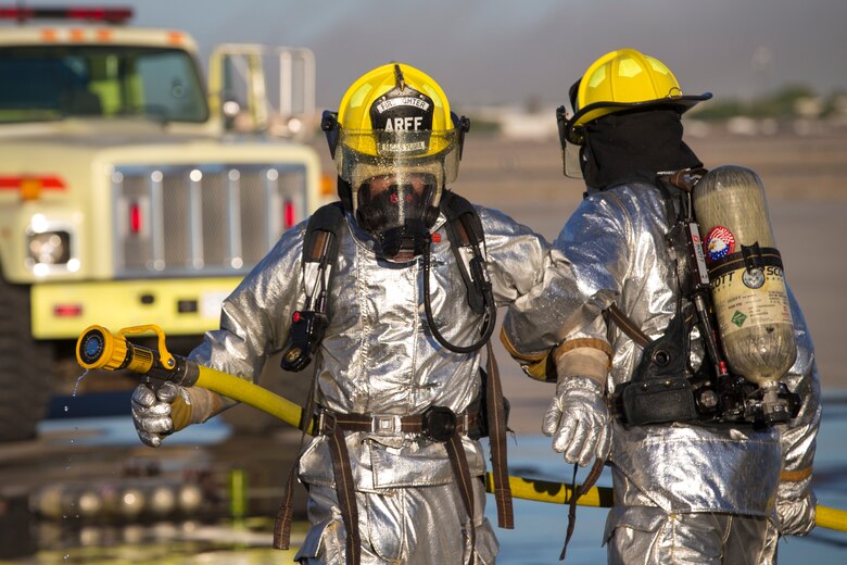 MCAS Yuma ARFF Marines Conduct Live-Burn Training > Marine Corps Air ...