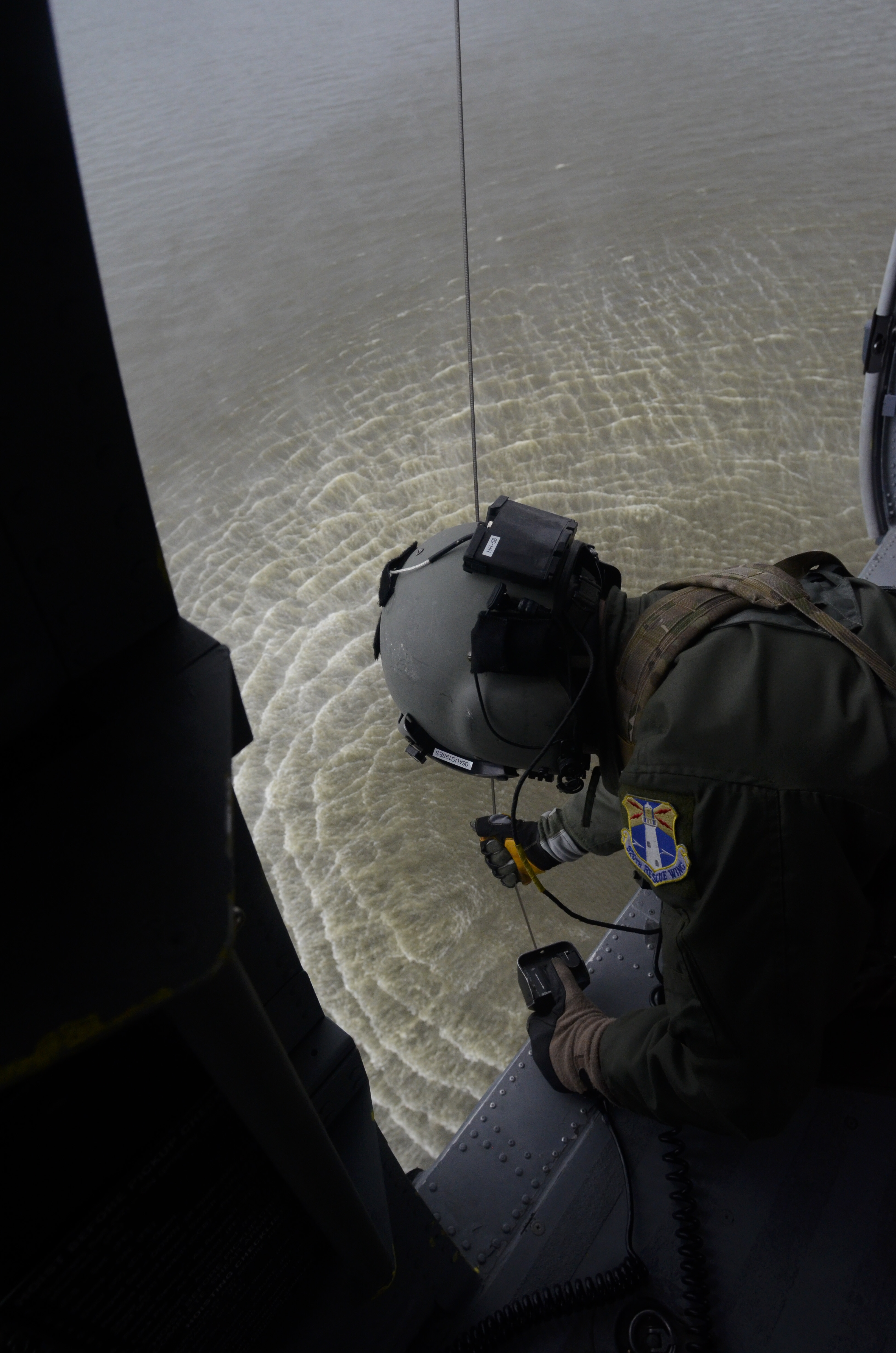 Reserve Airmen Conduct Water Survival Training > 920th Rescue Wing ...
