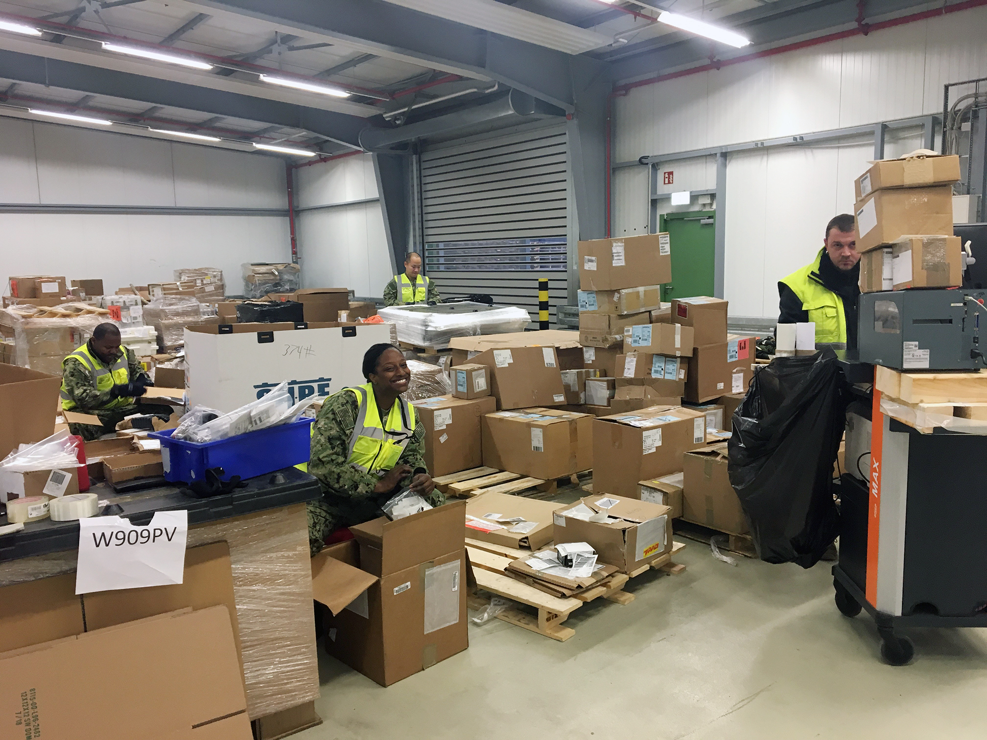 Distribution J9 Navy Reserve Team provides regional support to the ...