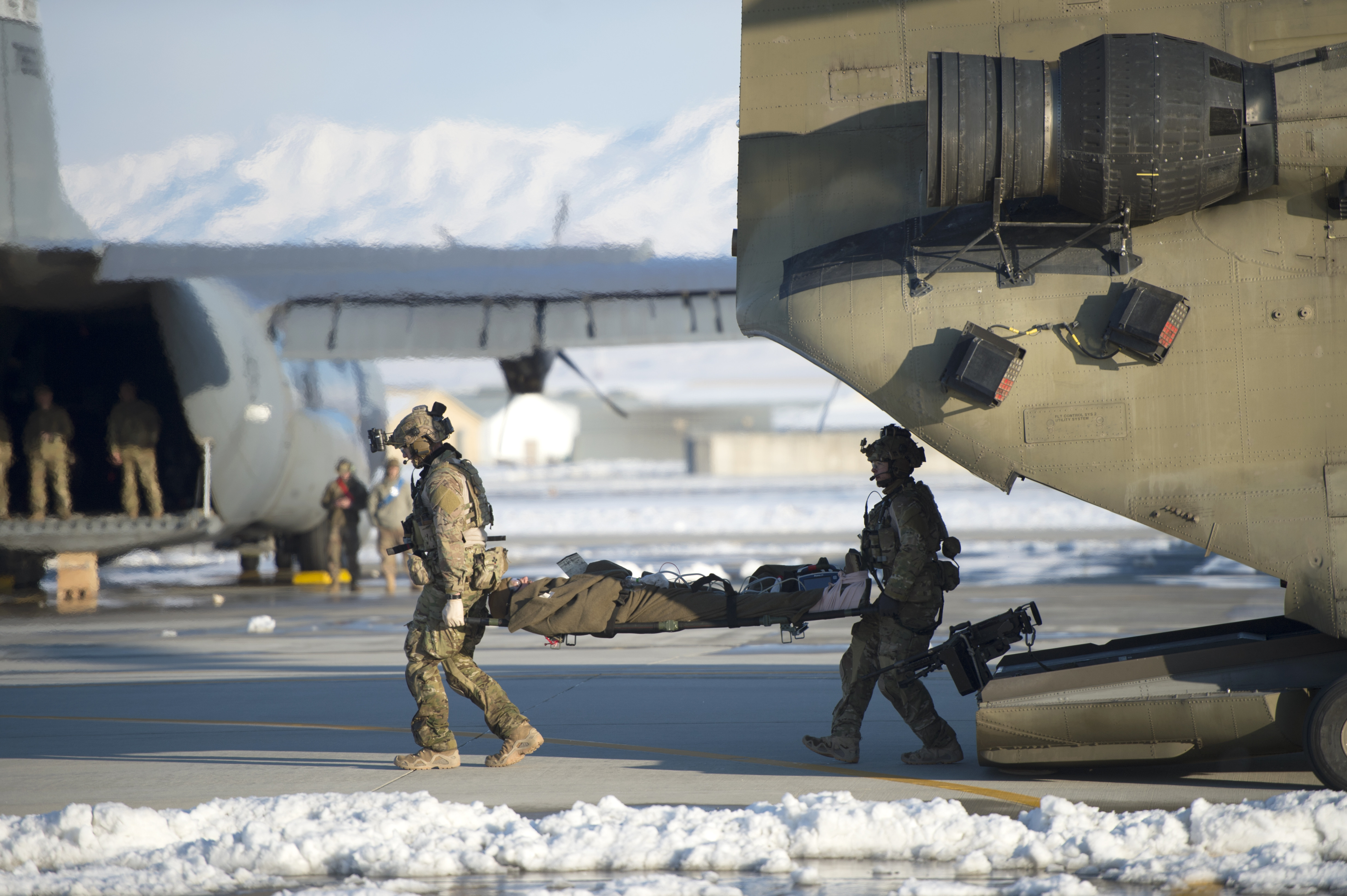 Aeromedical evacuation Airmen save lives in Afghanistan > U.S. Air ...