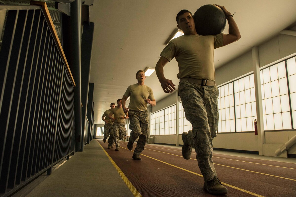 Defenders hone tactical mindset; enhance physical fitness > Eielson Air ...