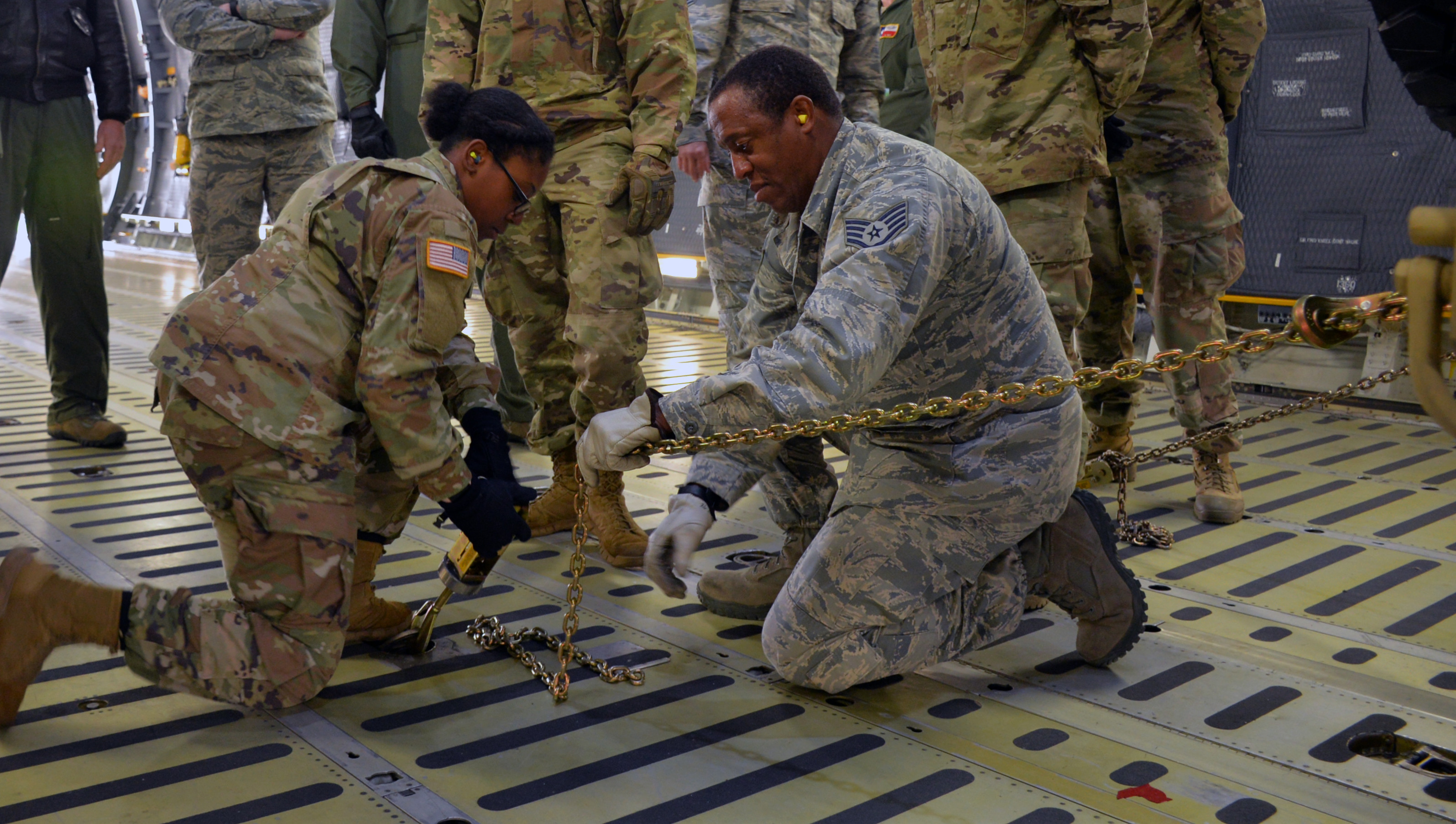 Army trains with 433rd Airlift Wing during Operation Lunar Phantom
