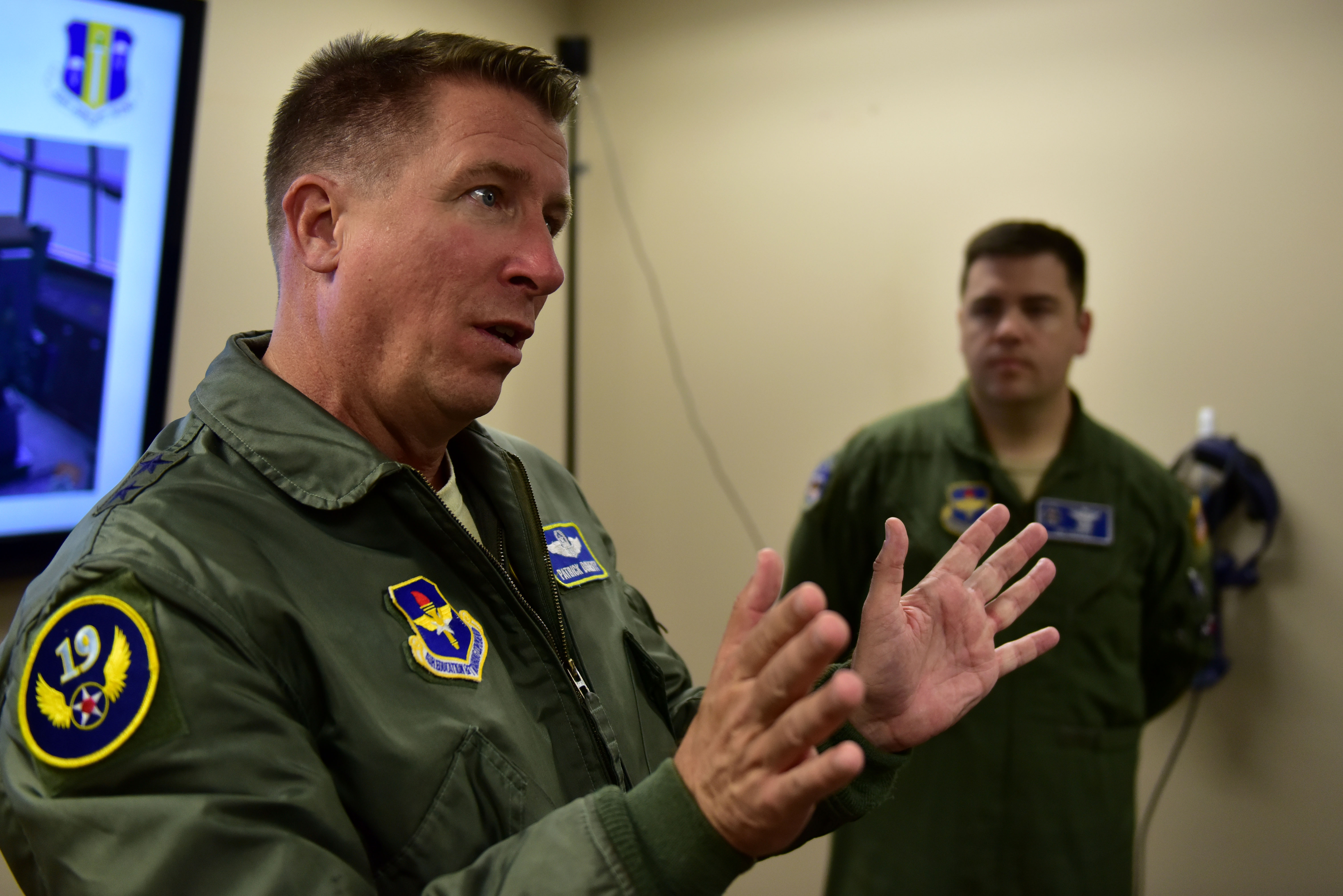 19th AF commander experiences 314th AW innovations > Little Rock Air ...