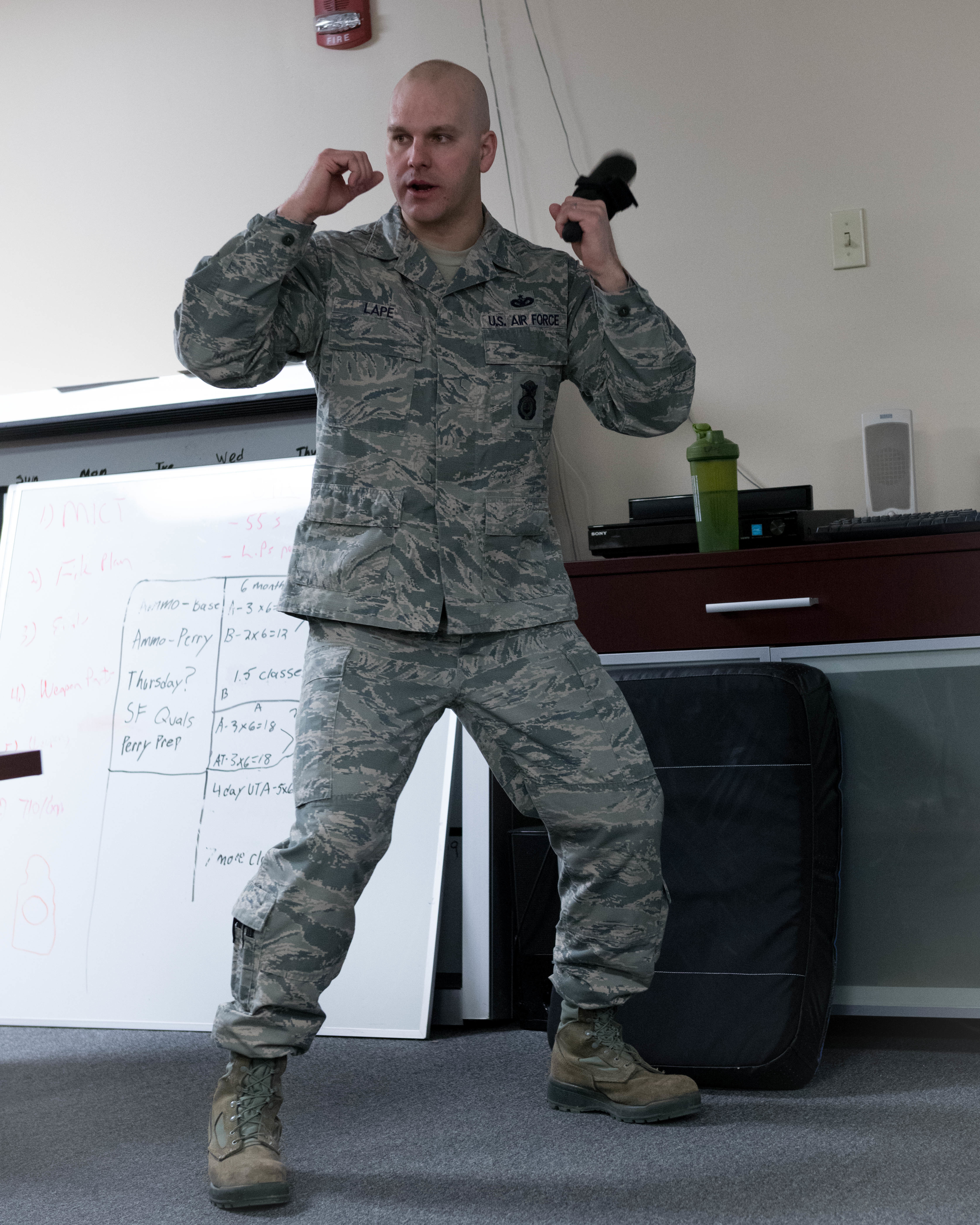 Security Forces take a swing at baton training > Youngstown Air Reserve ... Security Forces take a swing at baton training > Youngstown Air Reserve ...