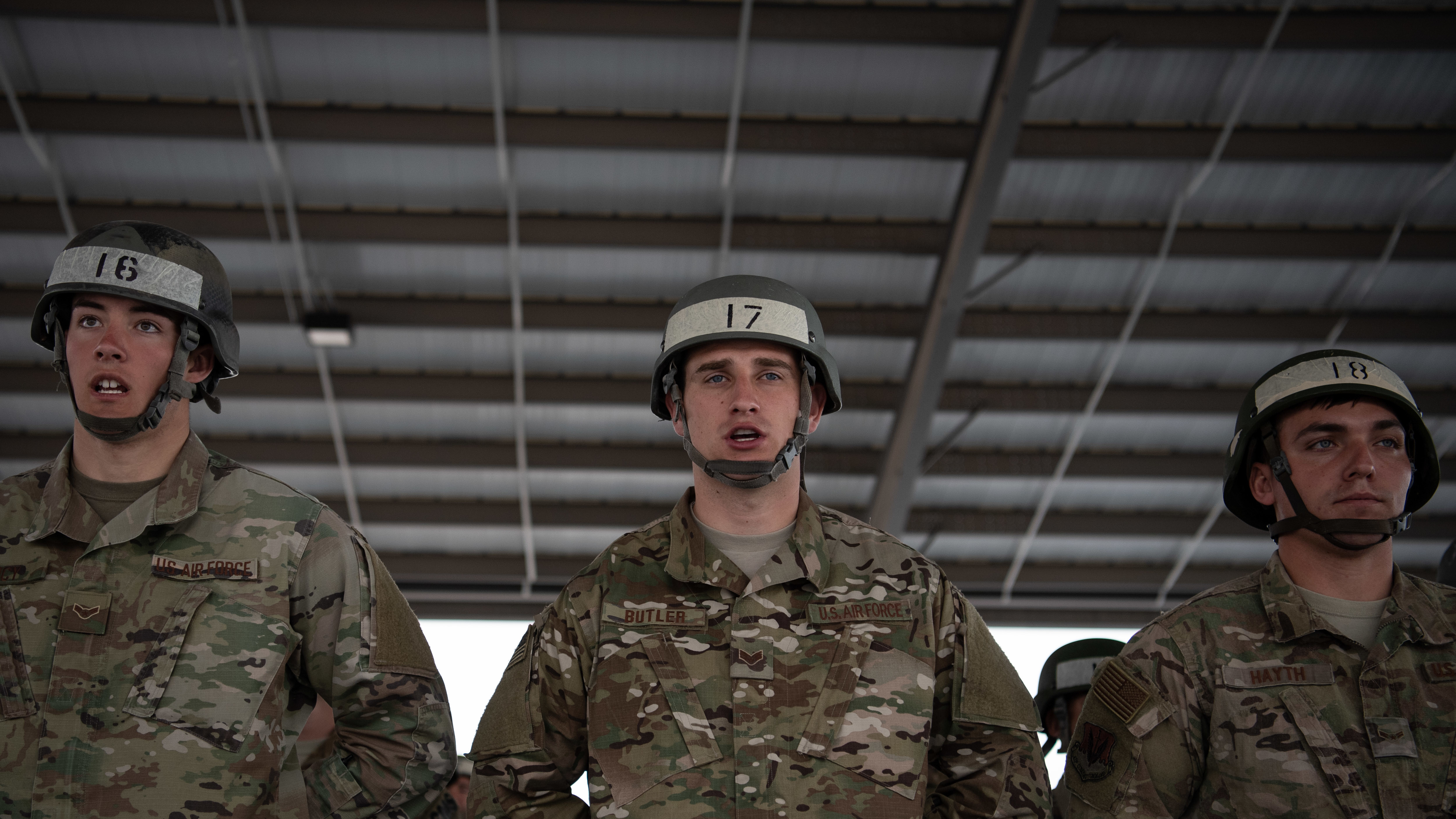 Air power becomes air assault > Kirtland Air Force Base > Article Display