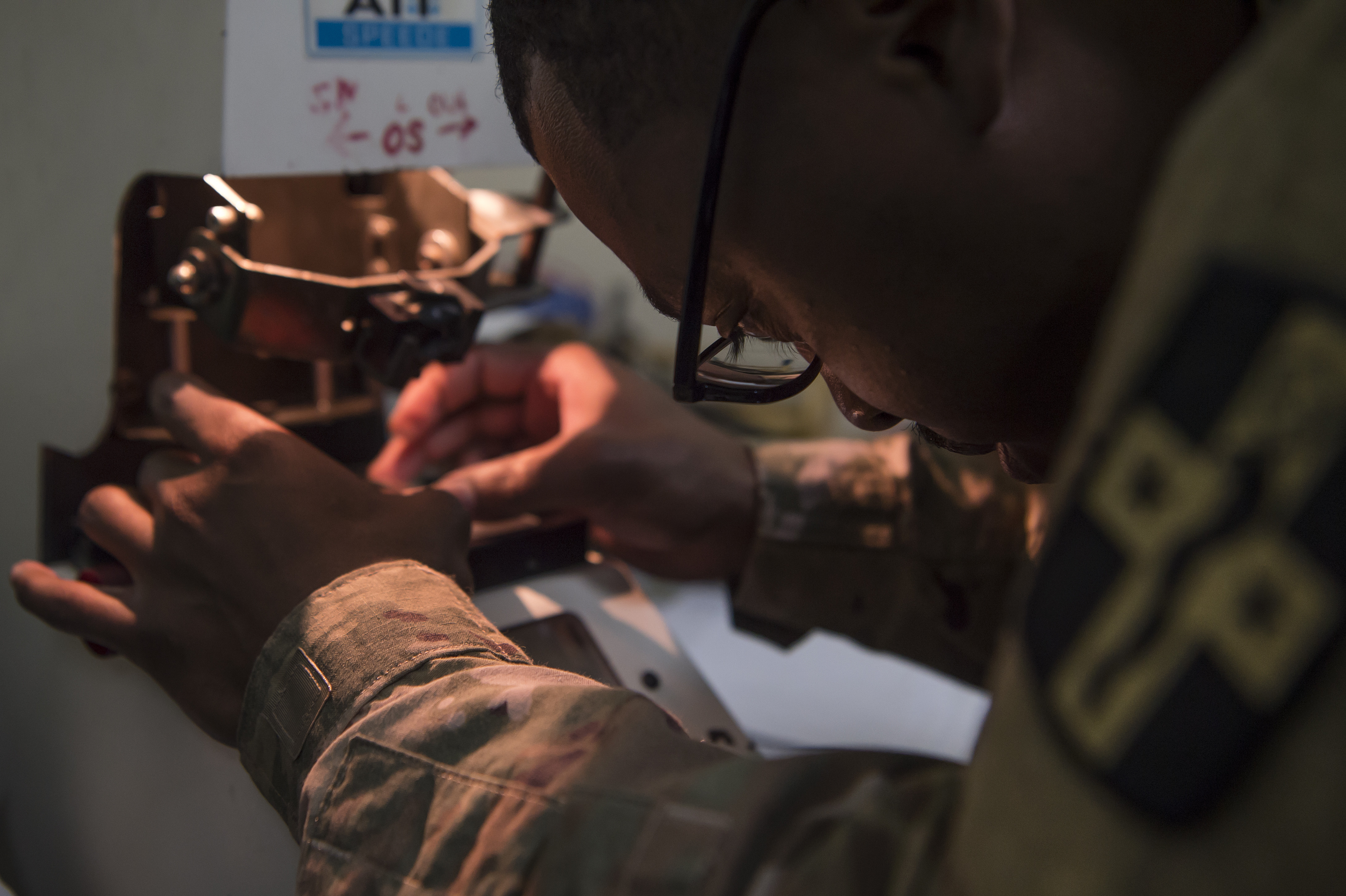 Joint optometry team gives warfighters clarity > U.S. Army Central ...