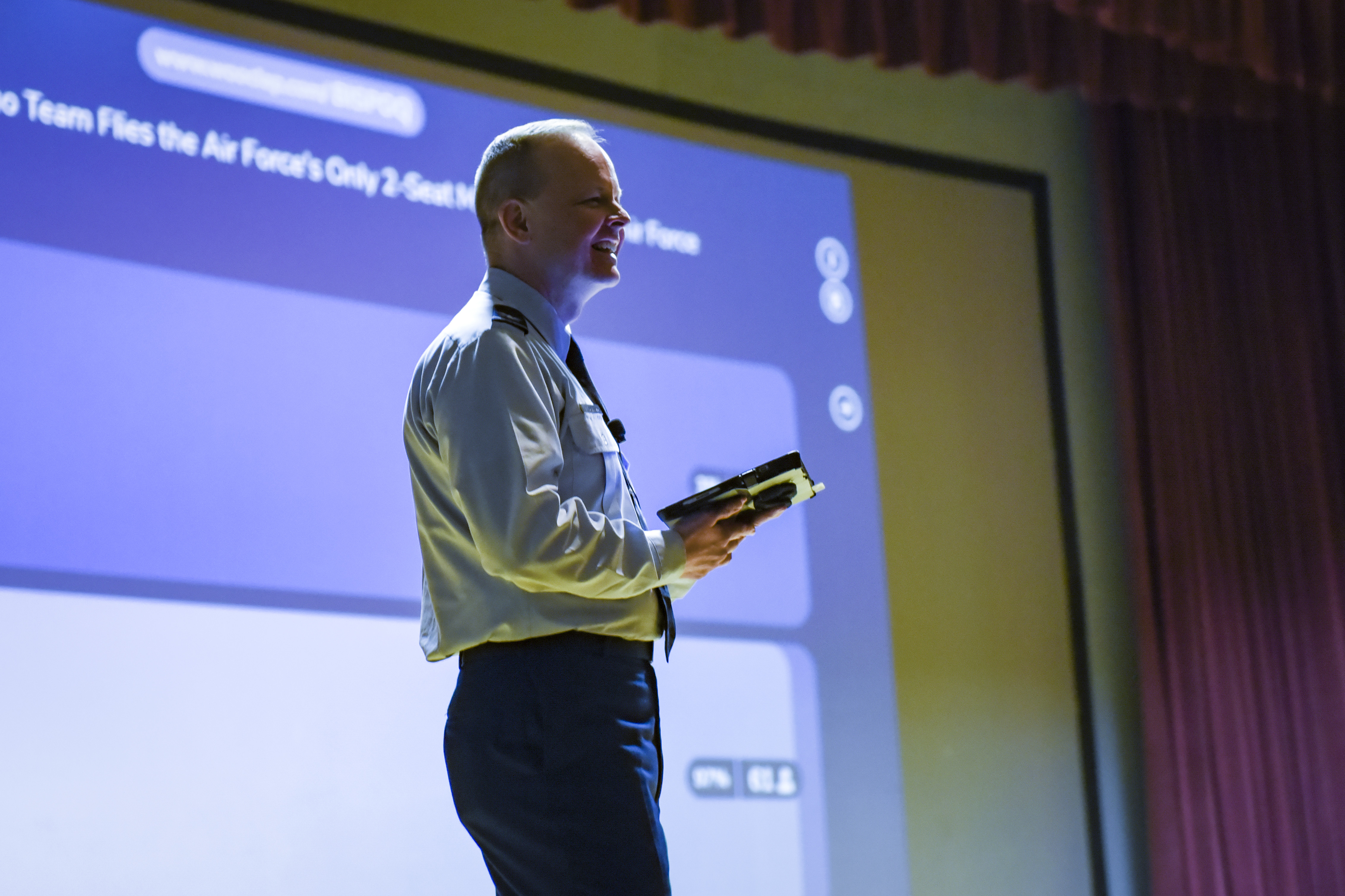 Commander addresses Team Fairchild on ‘State of the Wing’ > Fairchild ...