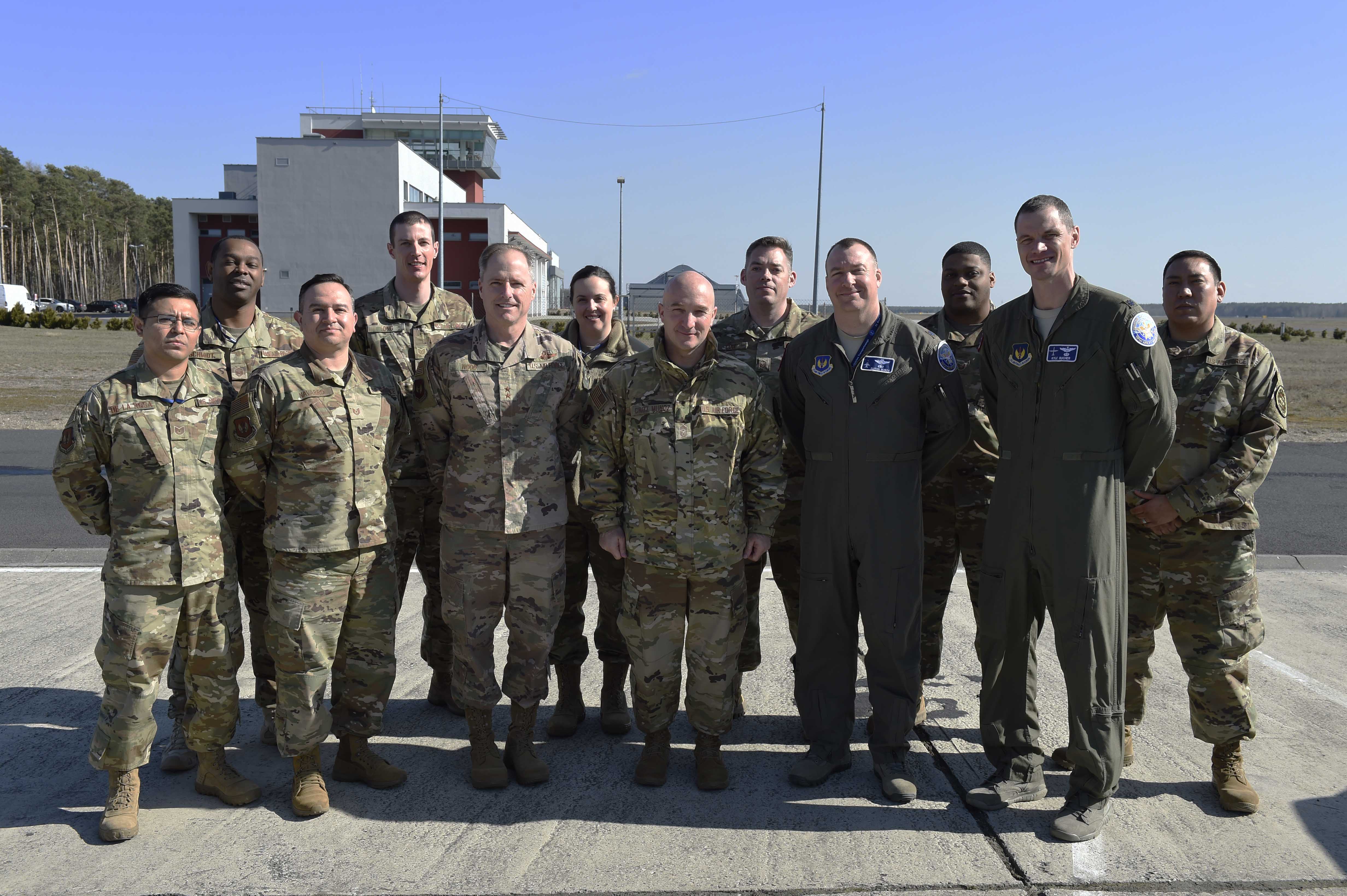 Third Air Force Commander, Command Chief visit Detachment 1 Airmen in ...