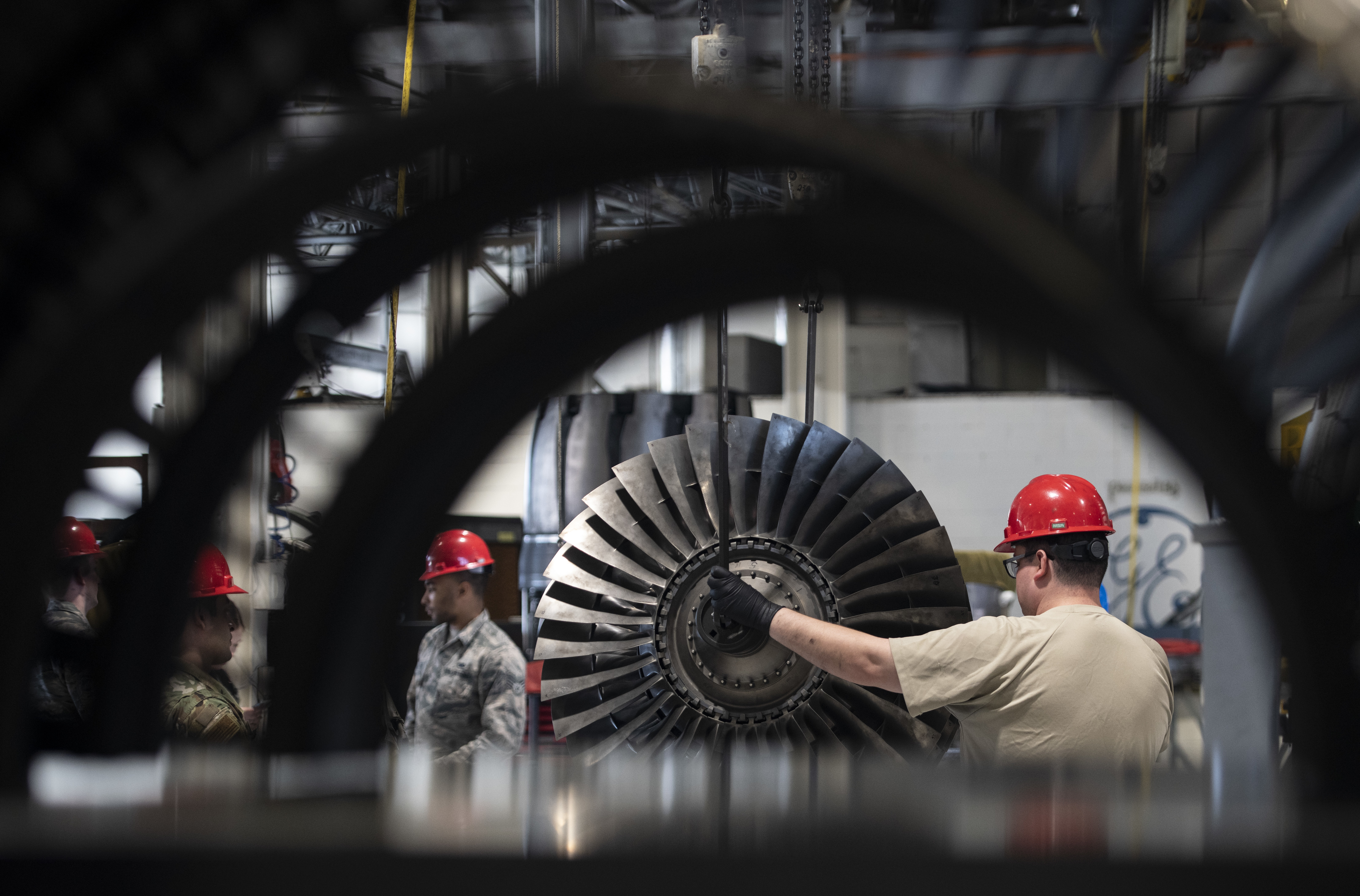 Propulsion Airmen maintain Viper powercore > Shaw Air Force Base ...