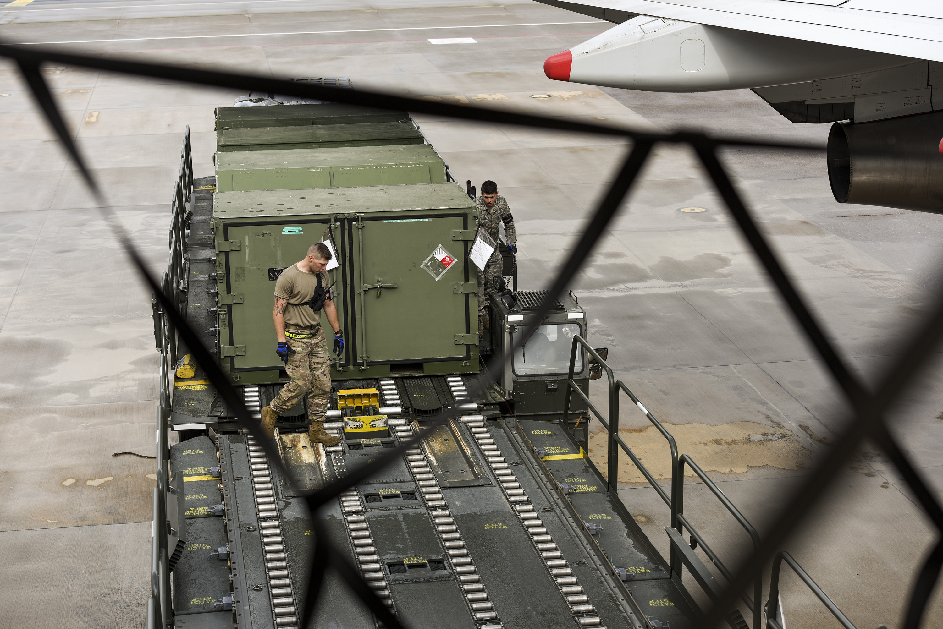 728th AMS gatekeepers: Aerial port Airmen keep mission moving > Scott ...