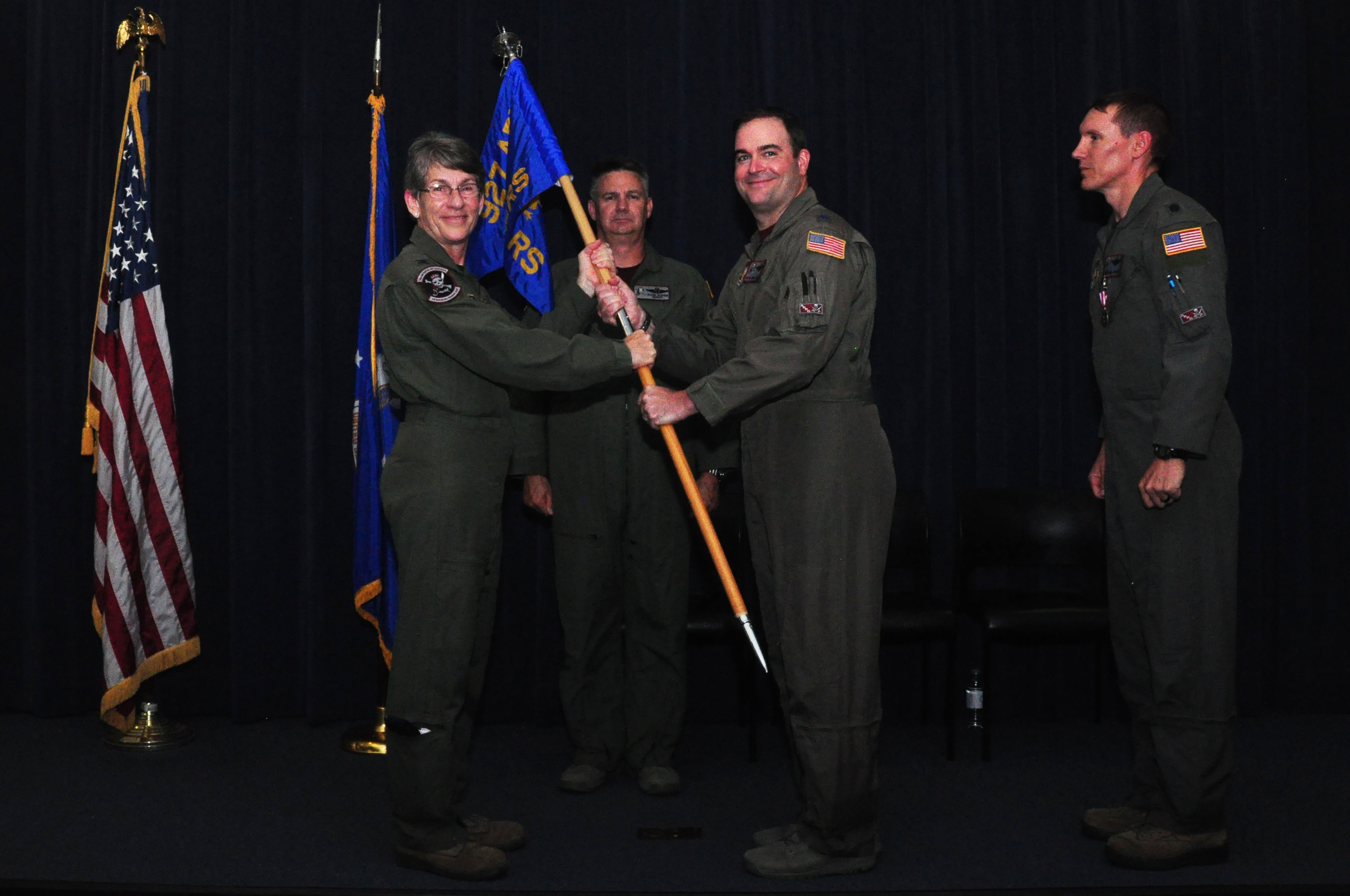 MacDill Reserve Citizen Airmen welcome new squadron commander > 927th ...
