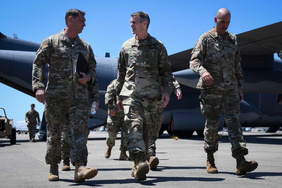 AFSOC welcomes new USSOCOM leader > Air Force Special Operations ...