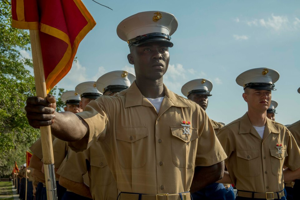 ATLANTA NATIVE GRADUATES MARINE RECRUIT TRAINING WITH HONORS > 6th ...