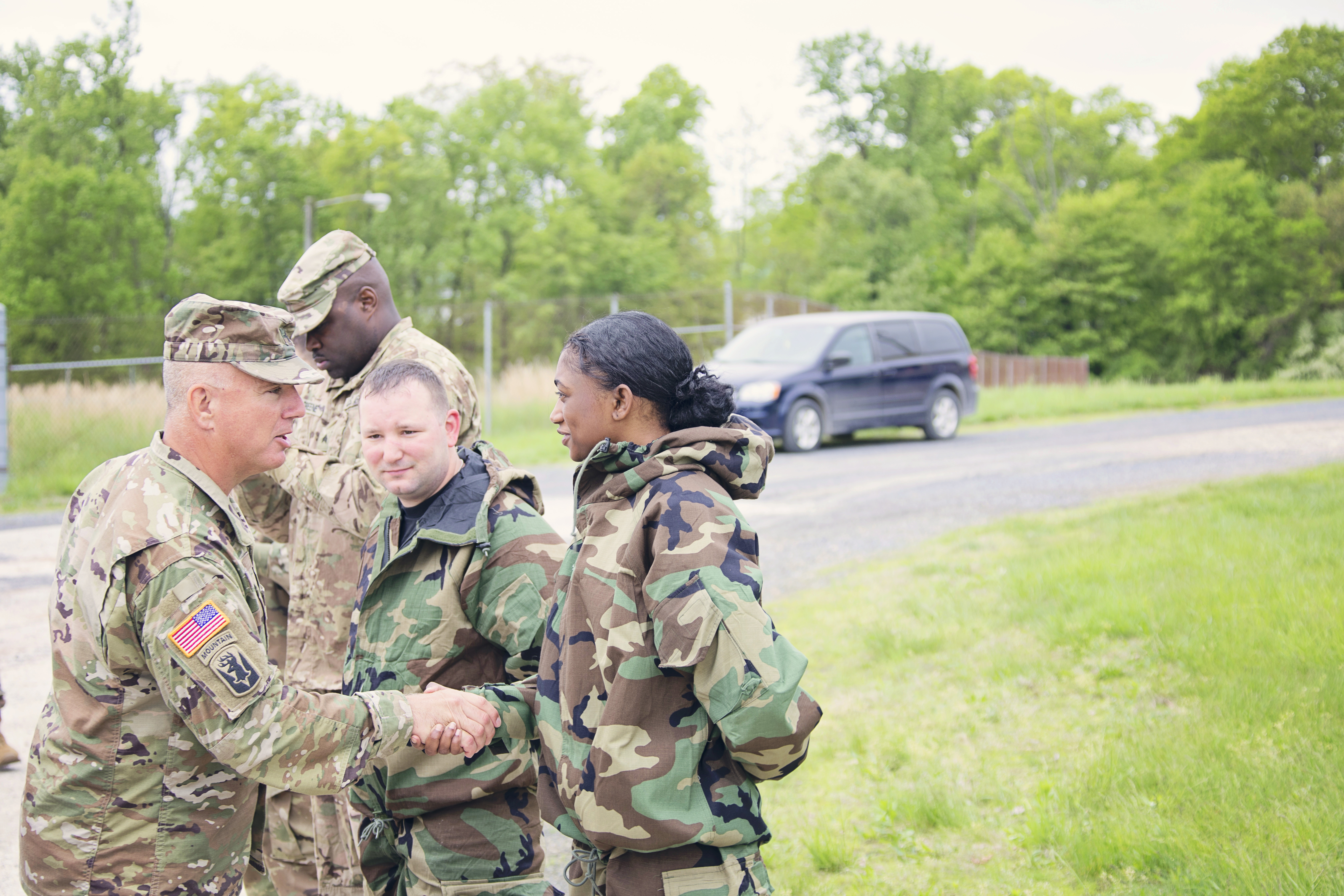 Delaware Guard Leaders Visit Soldiers at FIG
