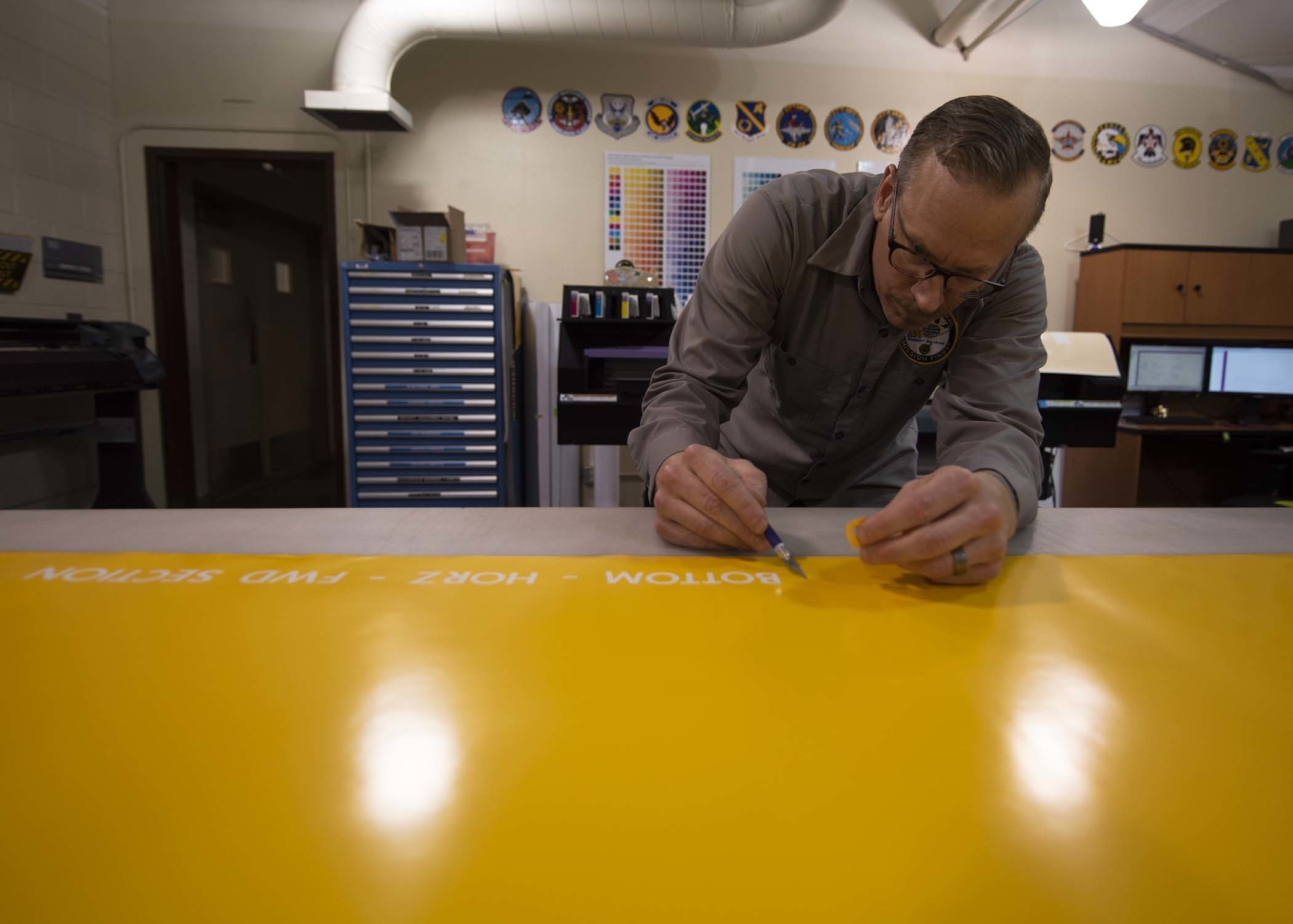New F-16 Ghost paint scheme brings unique look to 64th AGRS > Nellis ...