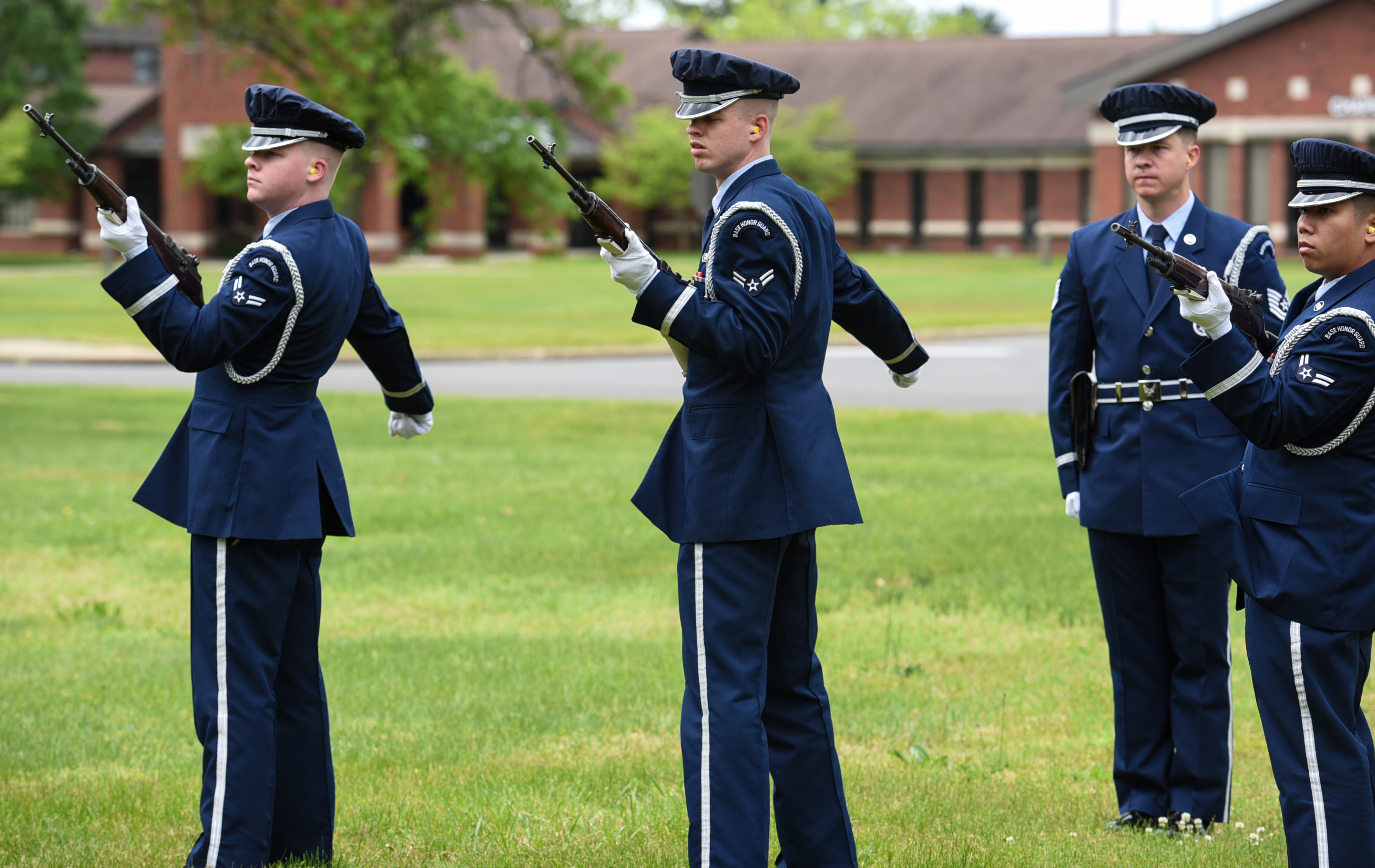 Parade of Wreaths: Honoring the fallen > Joint Base McGuire-Dix ...
